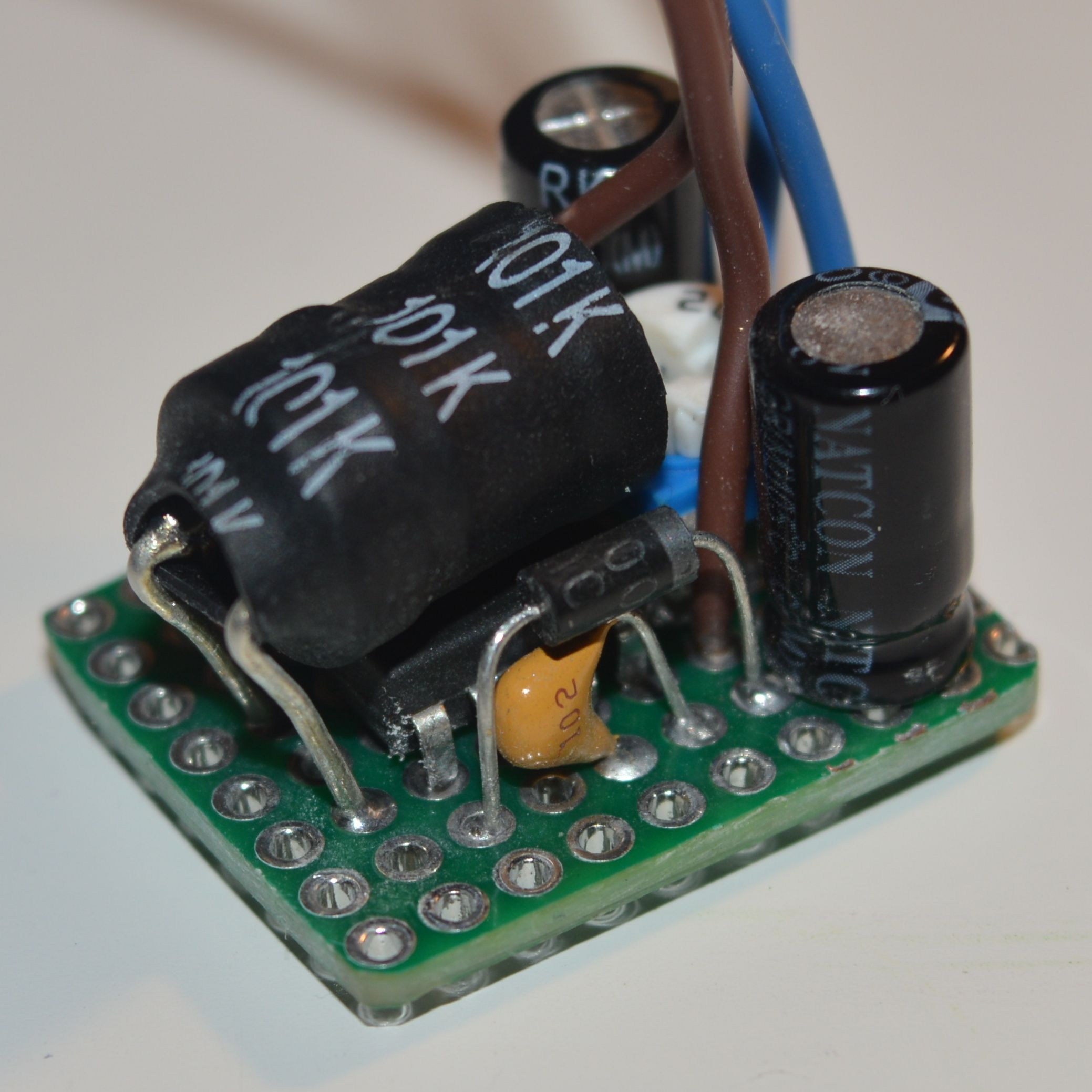 Yet Another Smallest Regulated Boost SMPS (No SMD) : 8 Steps ...