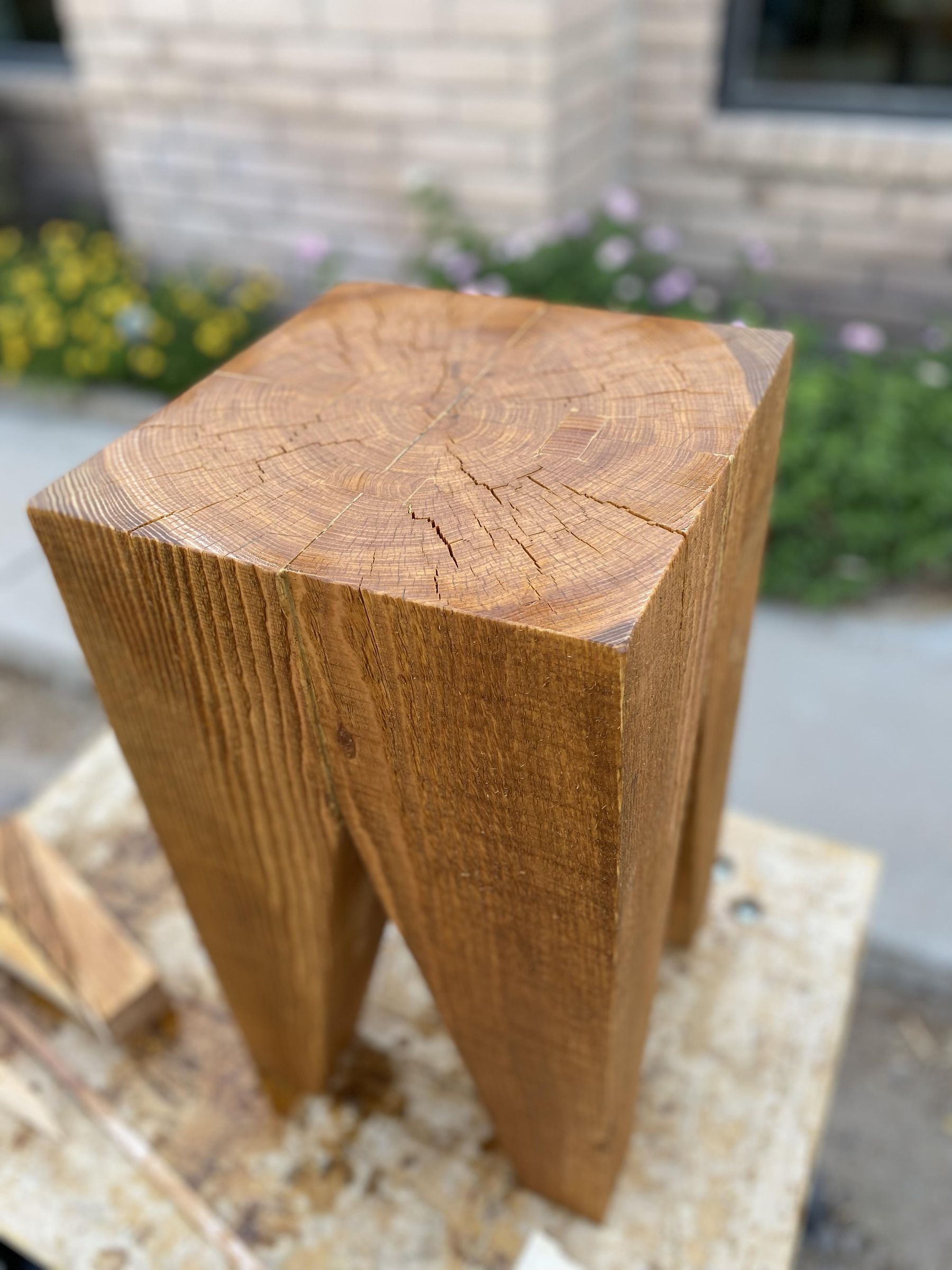 Backenzahn - a Small Side Table, Stool, or Plant Stand : 5 Steps (with ...