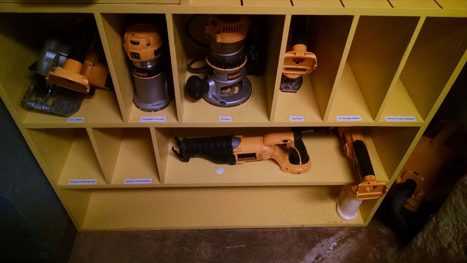 Tool Organizer Shelf : 4 Steps (with Pictures) - Instructables