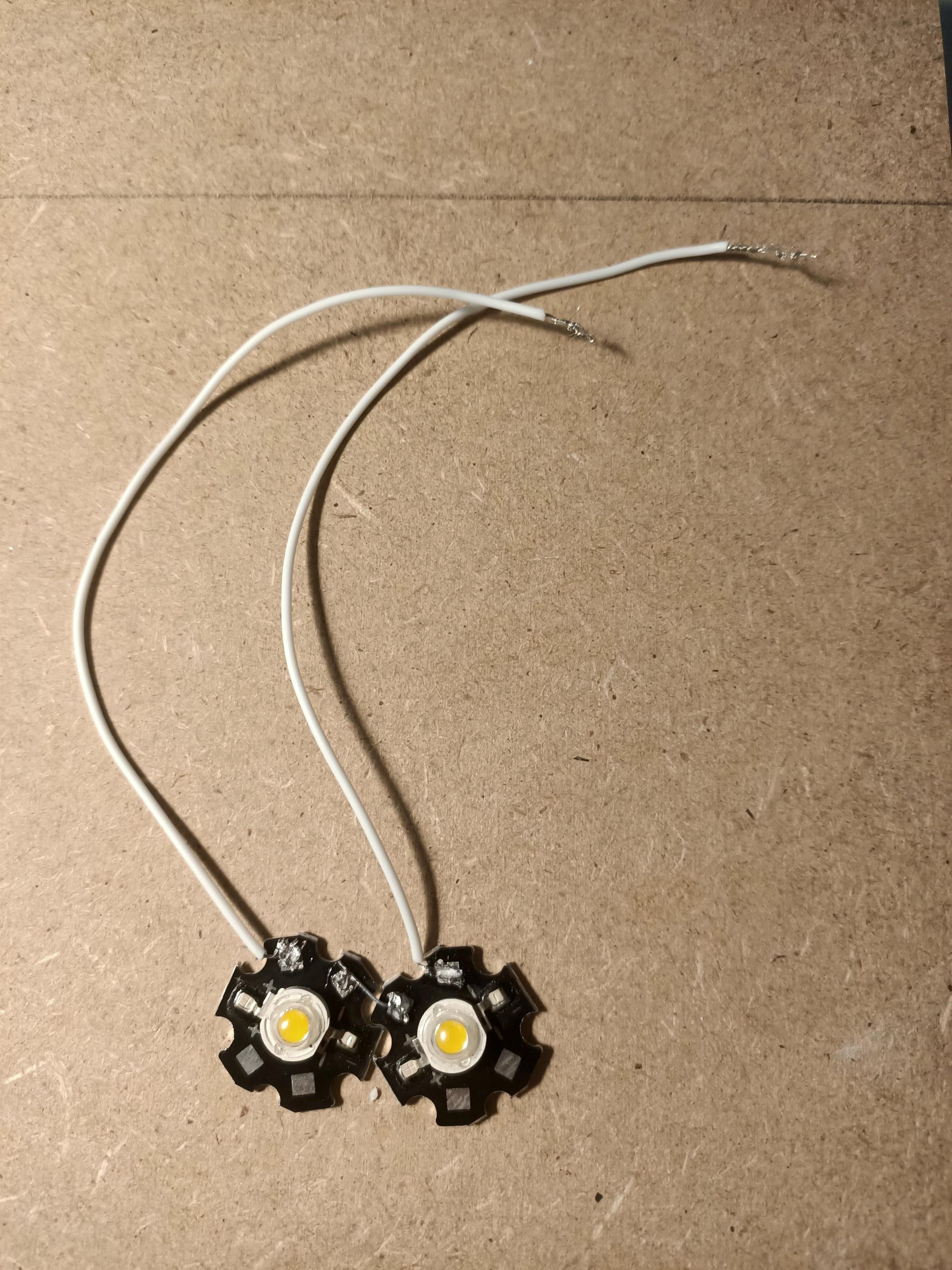 Give Your Lighting a Hand ! : 5 Steps (with Pictures) - Instructables