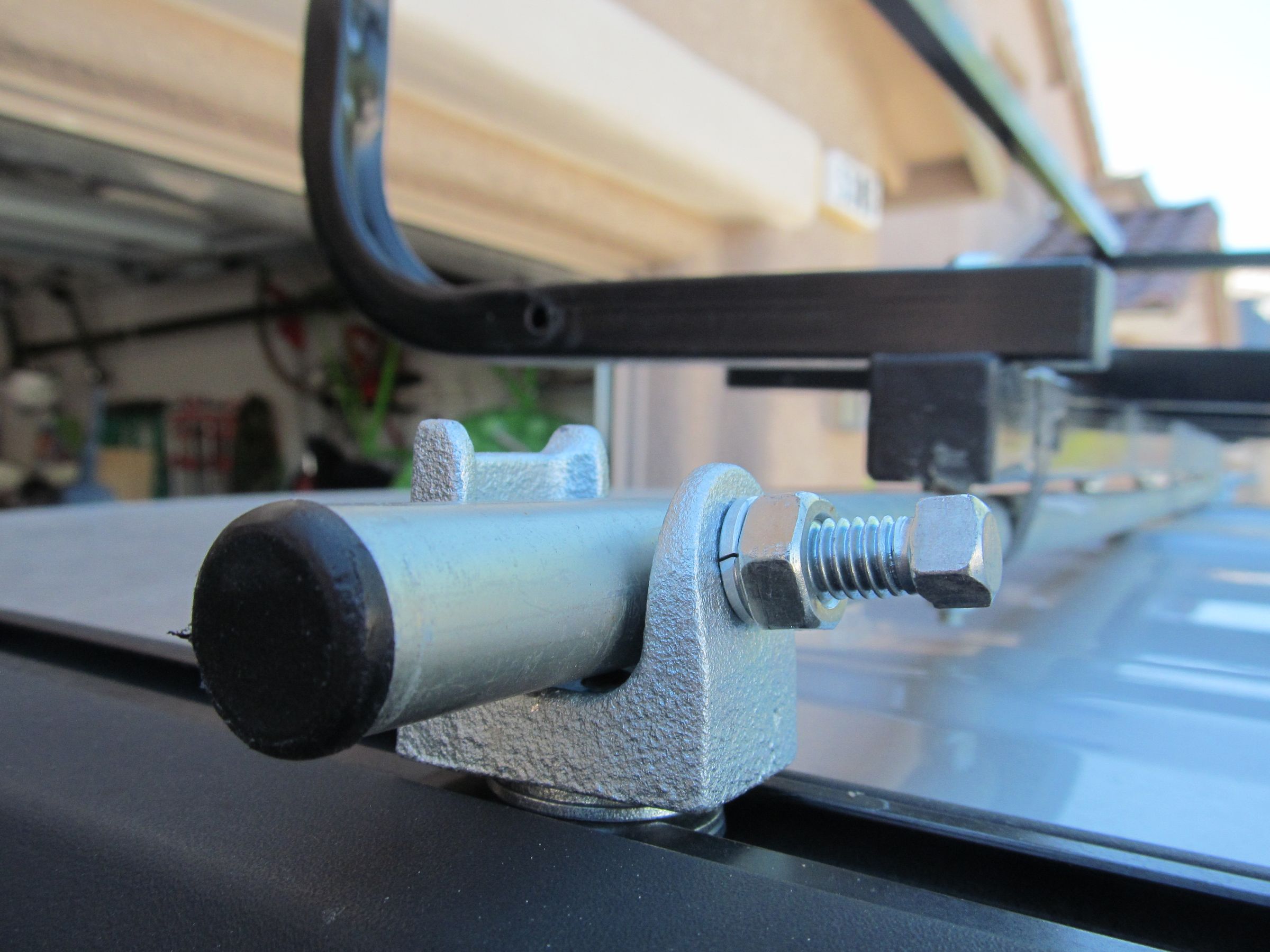 DIY Roof Rack Cross Bars : 5 Steps (with Pictures) - Instructables