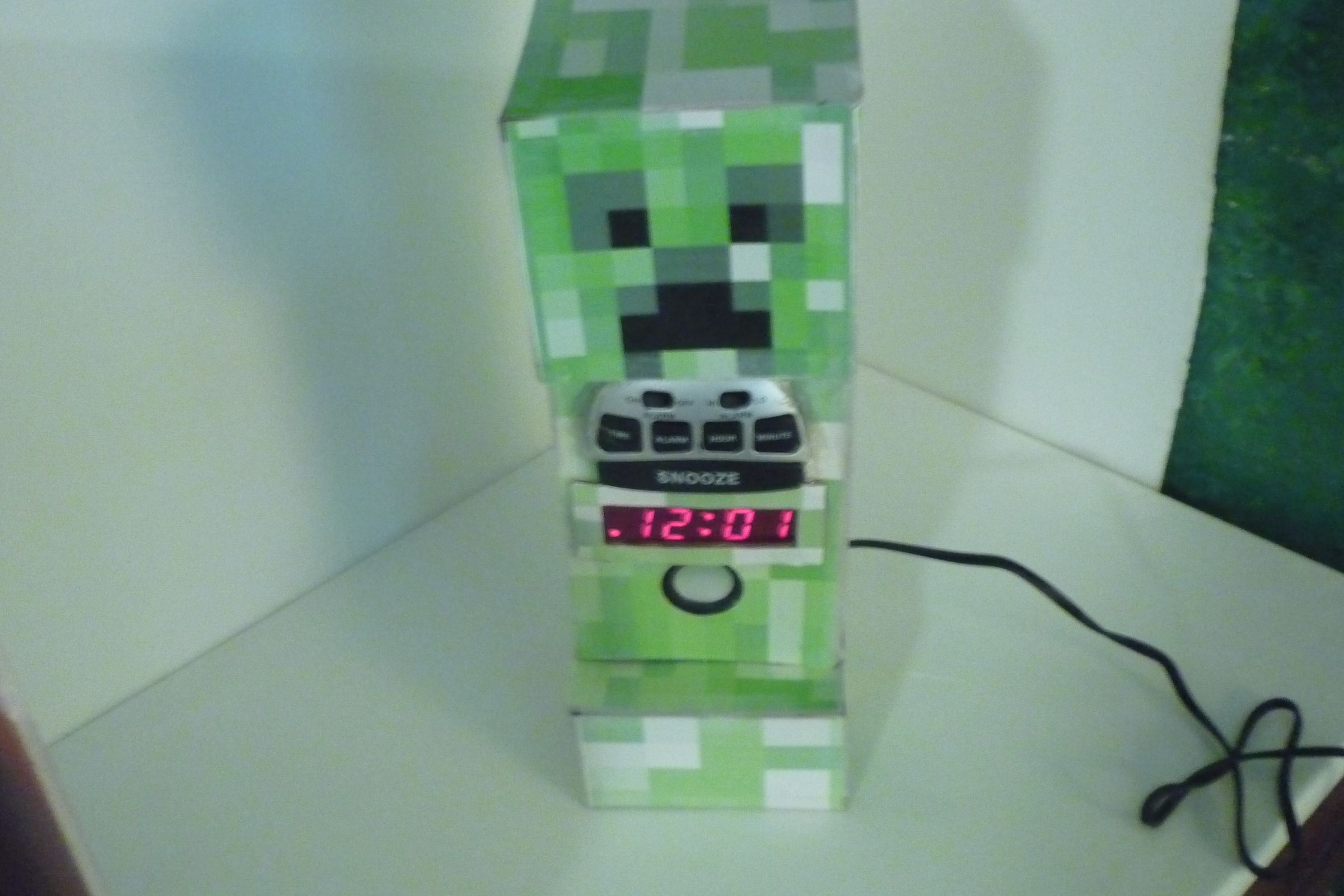 MineCraft Creeper Alarm Clock : 8 Steps - Instructables