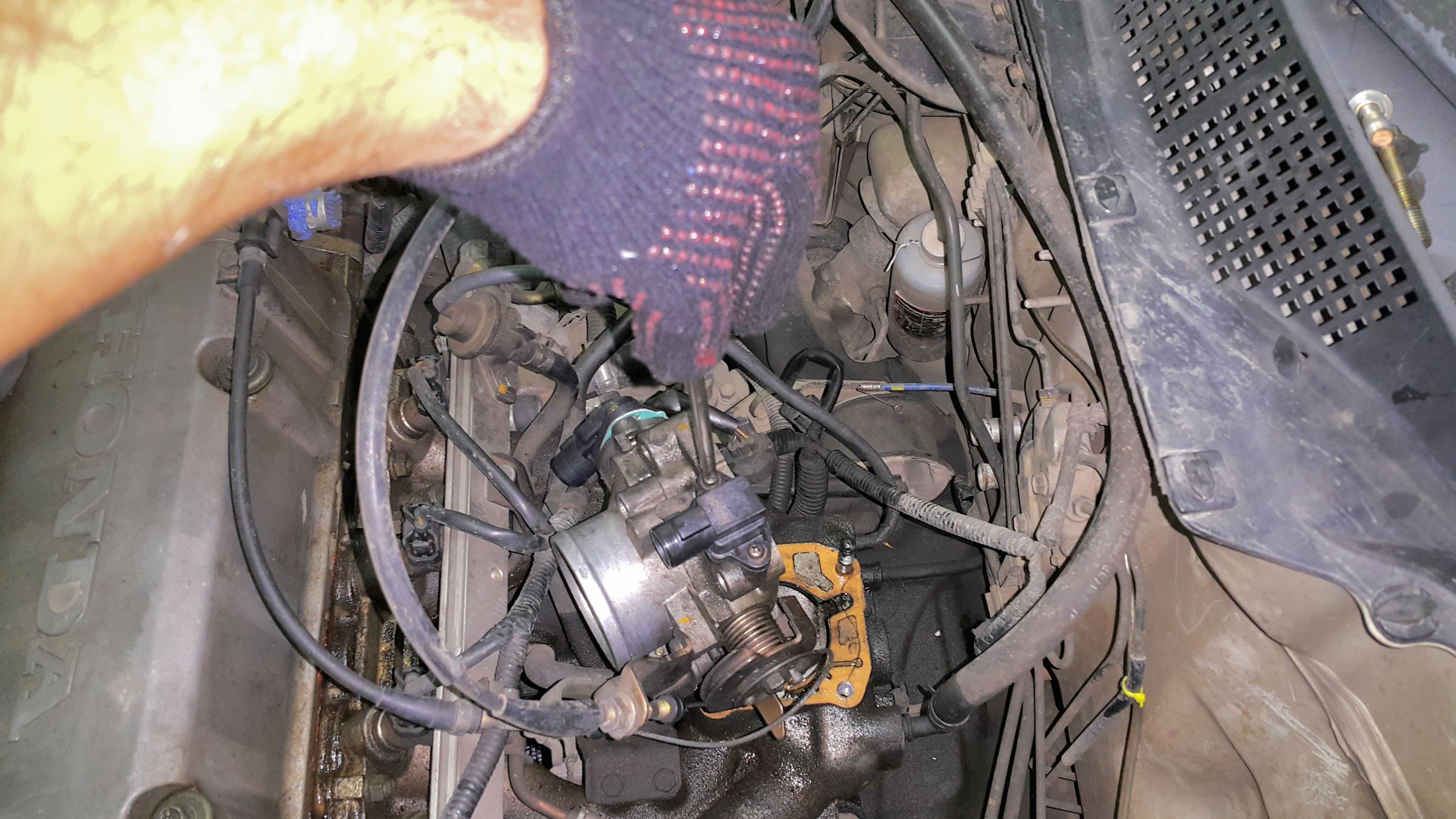 Replacing of the Map Sensor on My Honda Civic 1999 D15B. : 4 Steps ...