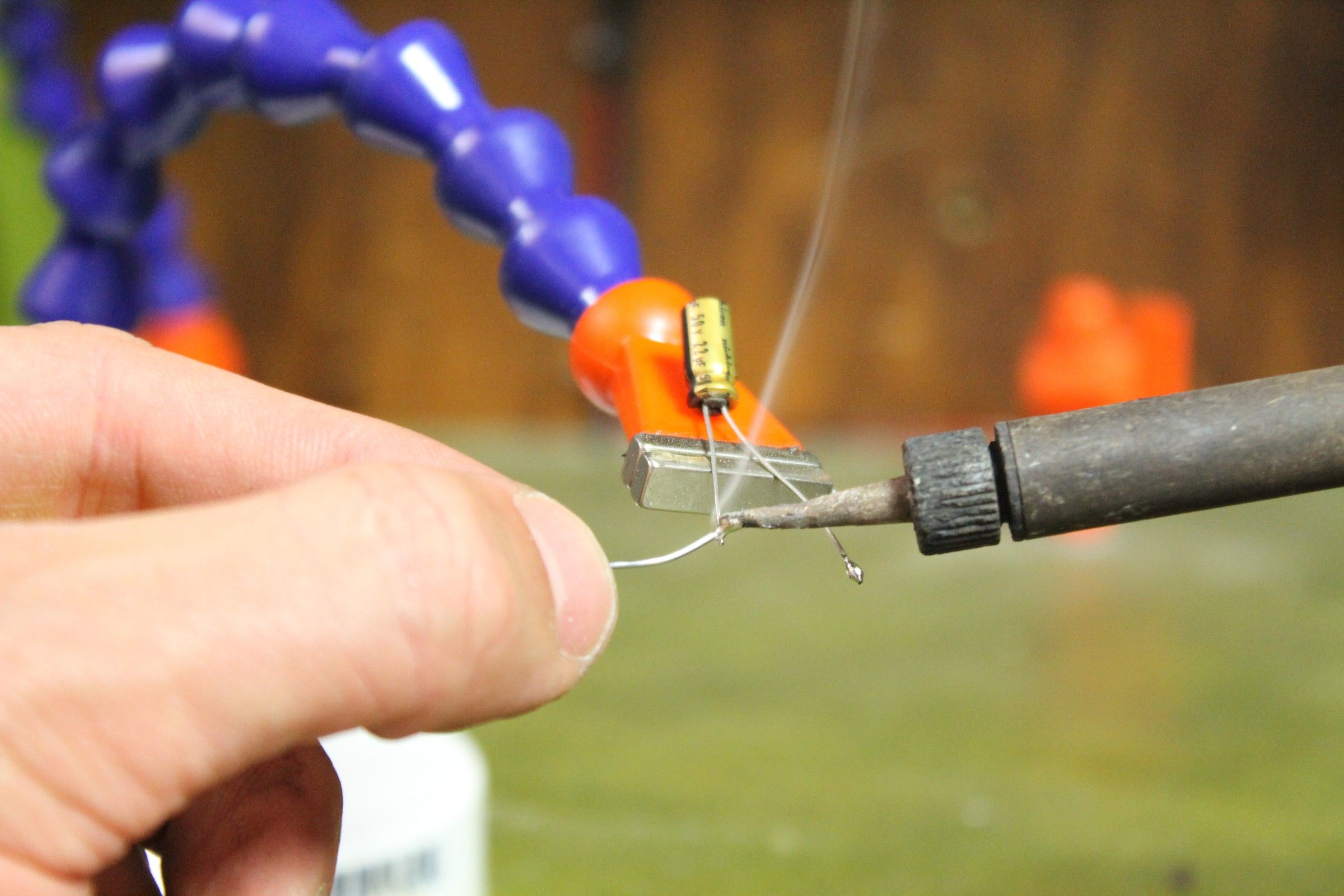 Magnetic 3rd Hand : 5 Steps (with Pictures) - Instructables