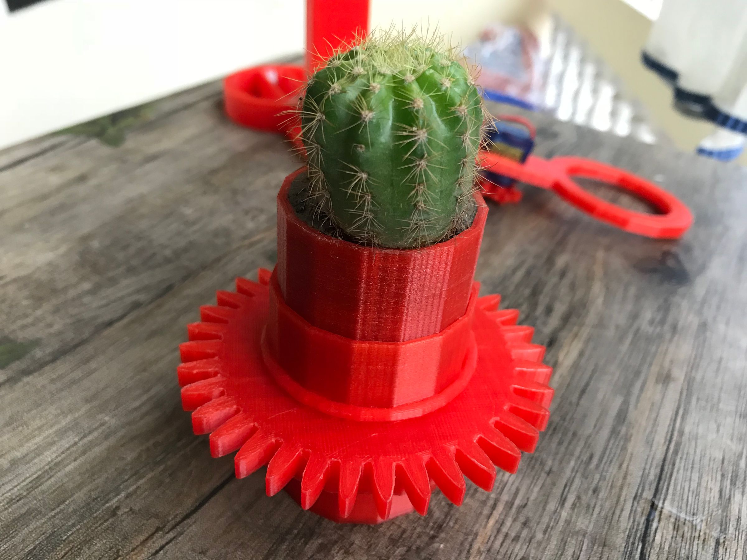 Rotating Planter (Self-Watering) : 7 Steps (with Pictures) - Instructables