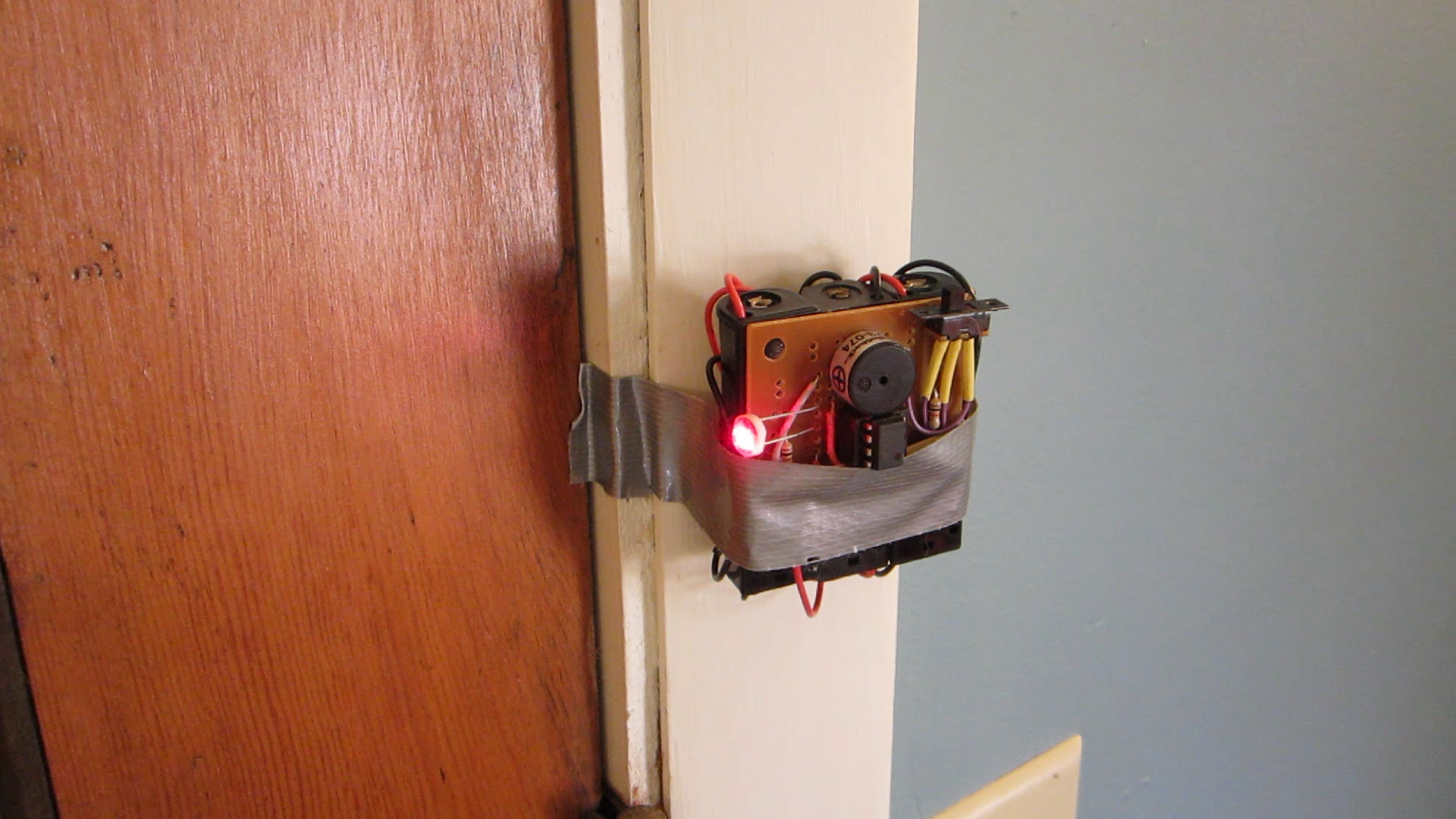 Laser Tripwire Alarm : 9 Steps (with Pictures) - Instructables