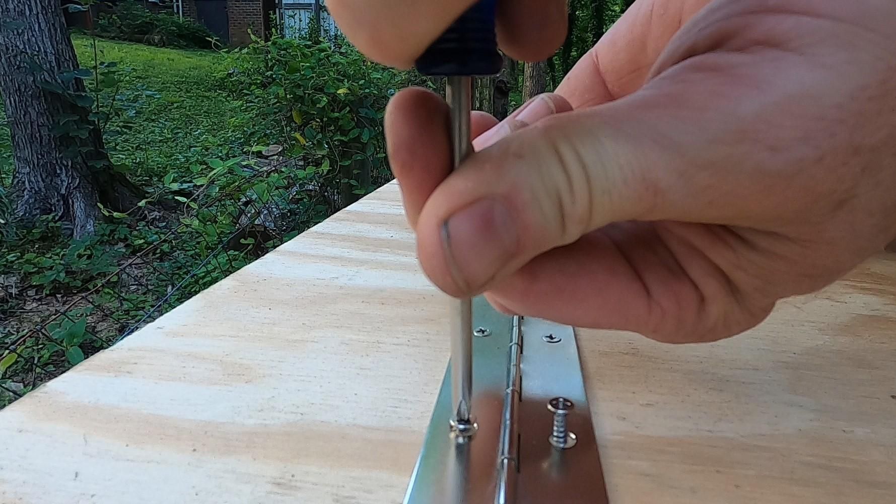 Backyard Treehouse With Zip Line, Trap Door, and Sliding Door : 25 ...