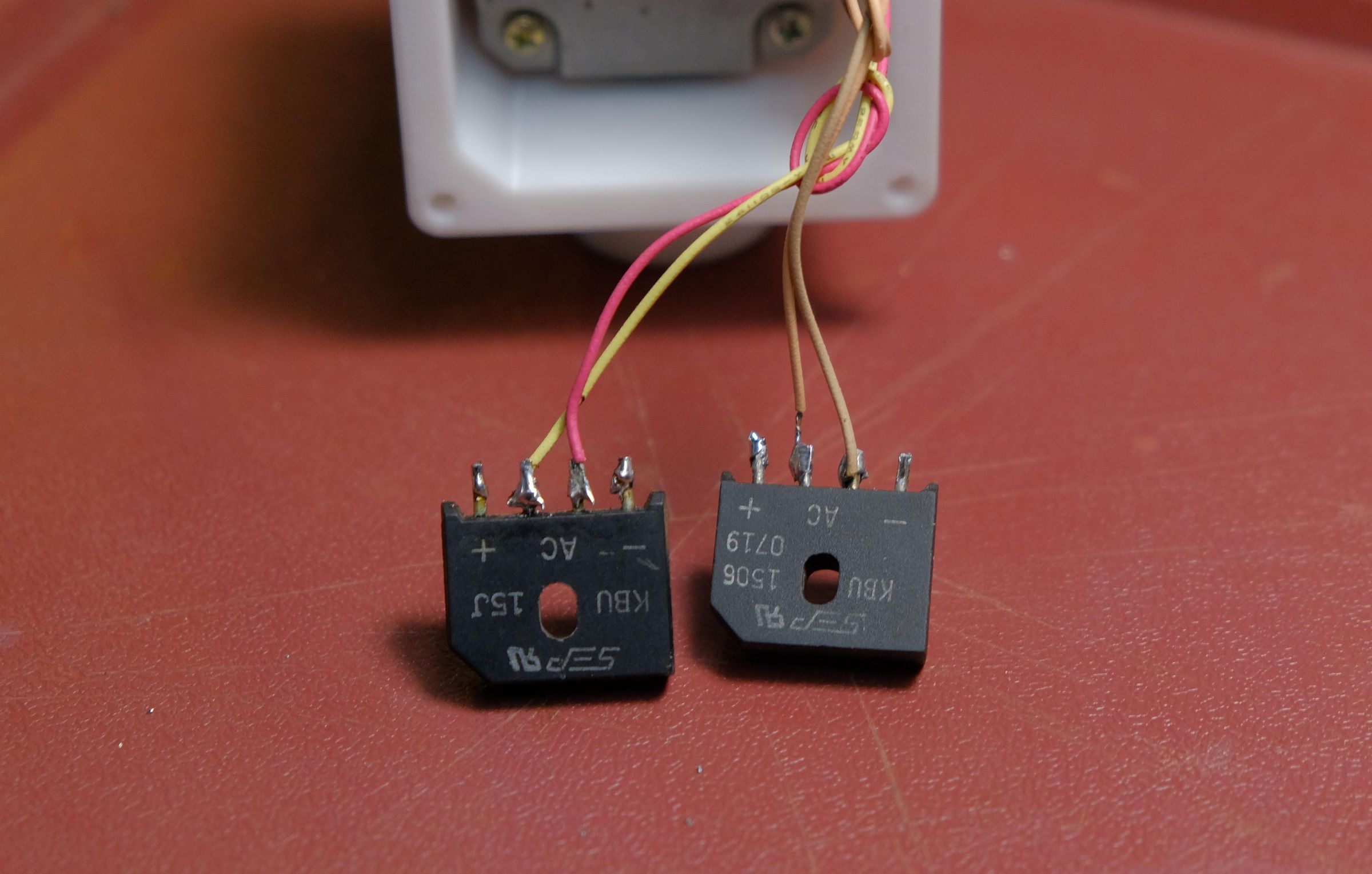 HOW TO MAKE a PORTABLE WIND TURBINE : 8 Steps (with Pictures ...