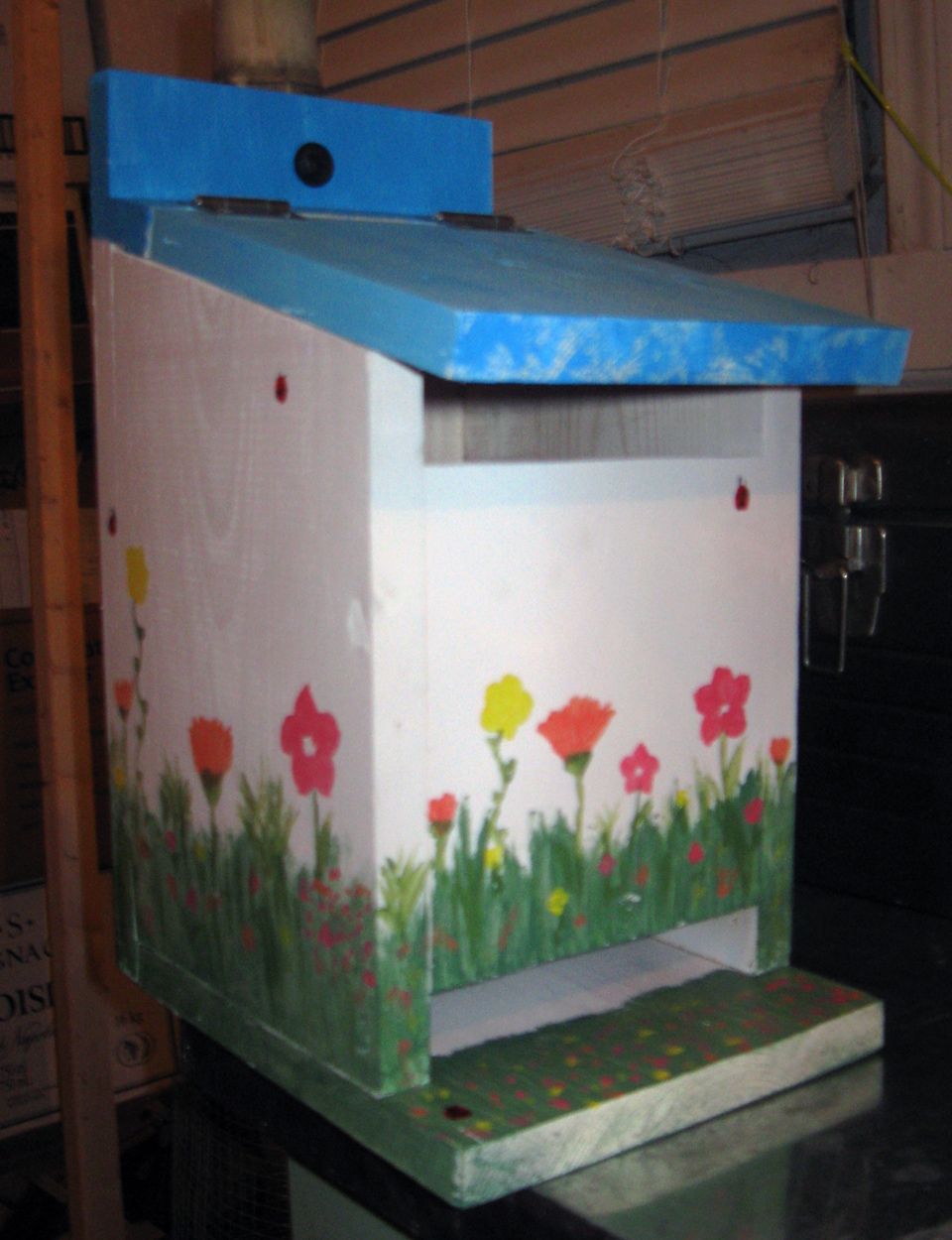 Ladybug House (Updated) : 5 Steps - Instructables