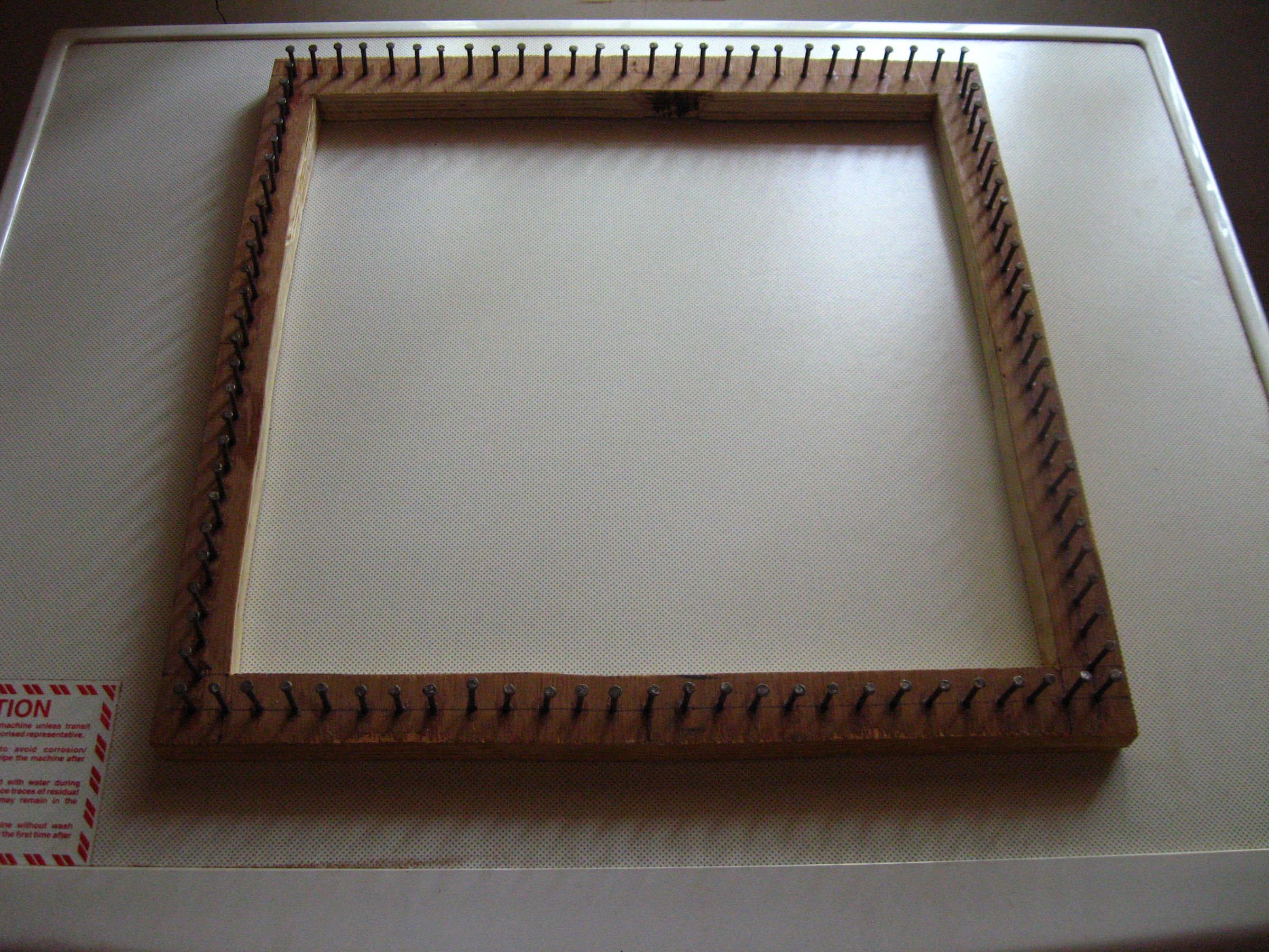 How to Weave a Criss-Cross Table Mat With Home-made Loom : 12 Steps ...