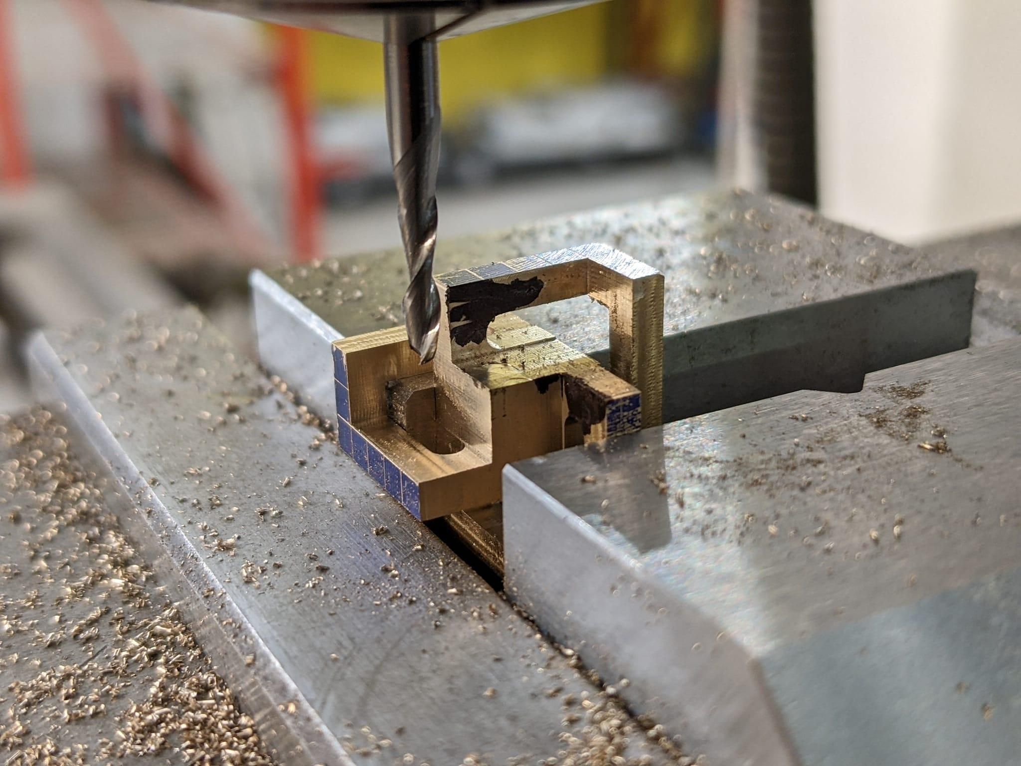 Micro Brass Trefoil Knot Using Knee Mill : 8 Steps (with Pictures) - Instructables