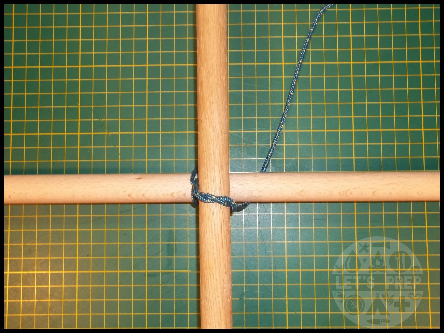 Quick Skills #4: How to Tie Lashings - Pt.1 Square Lashing : 7 Steps ...