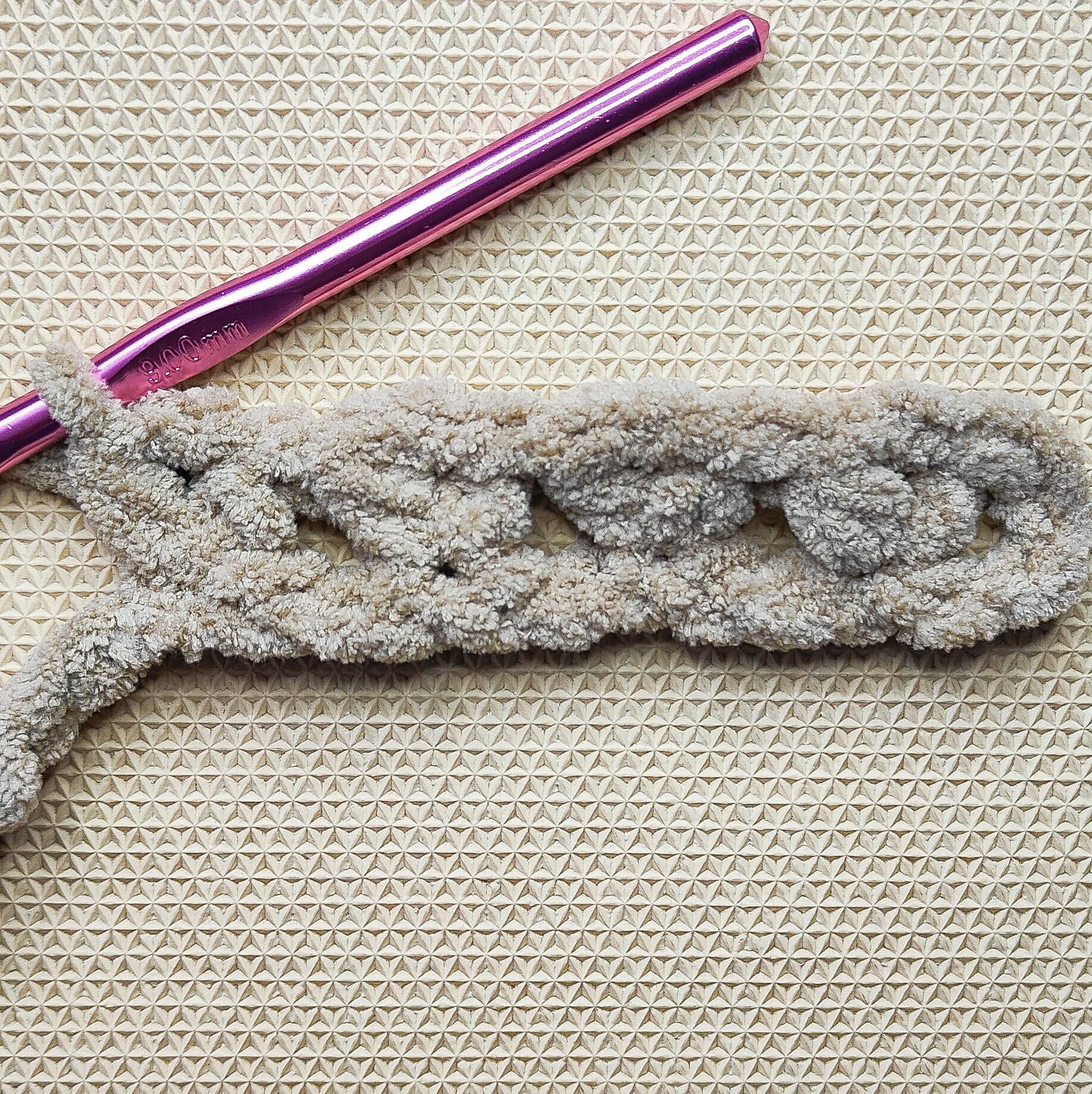 Easy Crochet Chunky Blanket Pattern and Tutorial : 5 Steps (with ...