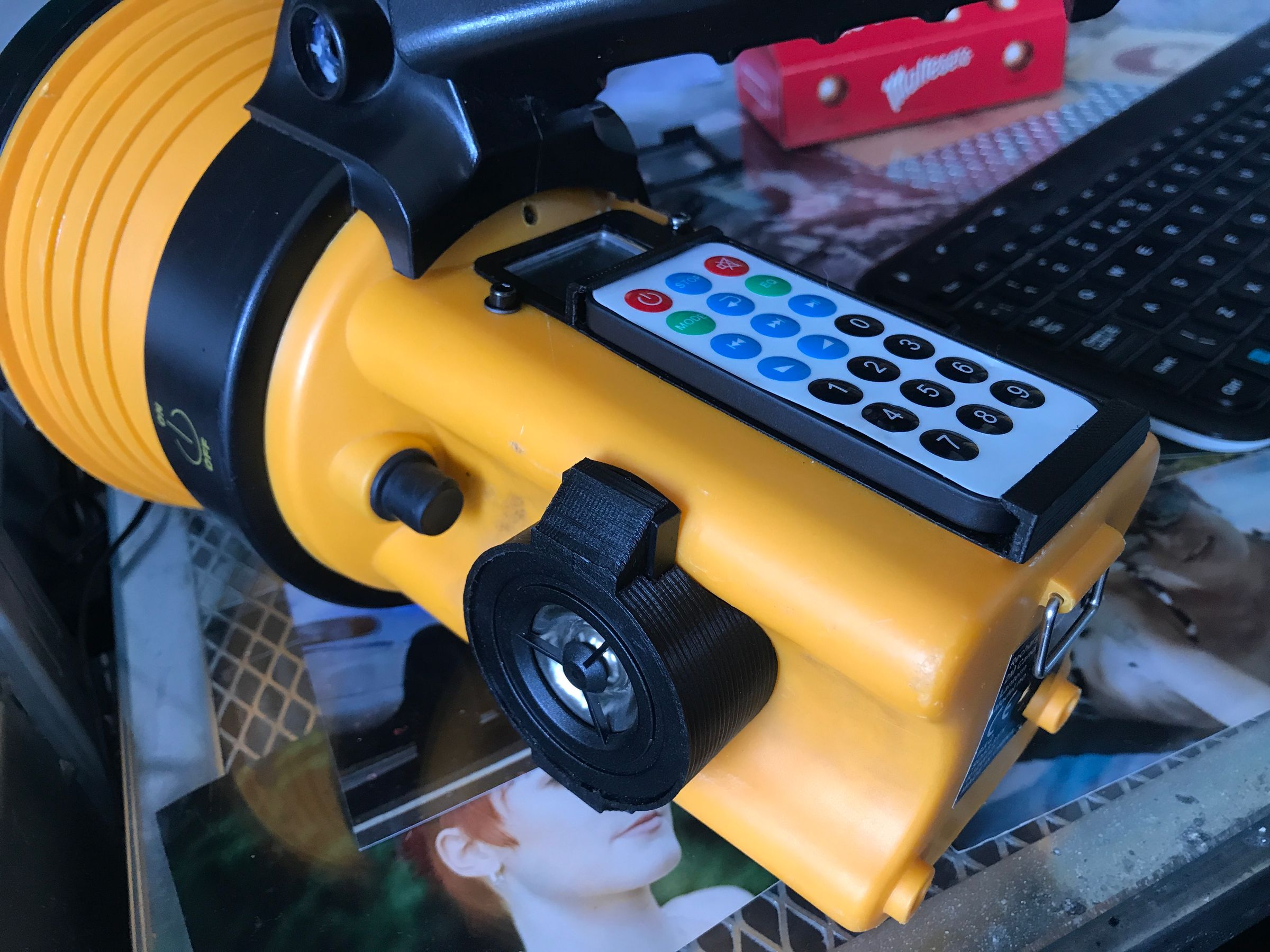 Ultimate Camping Bluetooth Speaker / LED Torch : 4 Steps (with Pictures ...