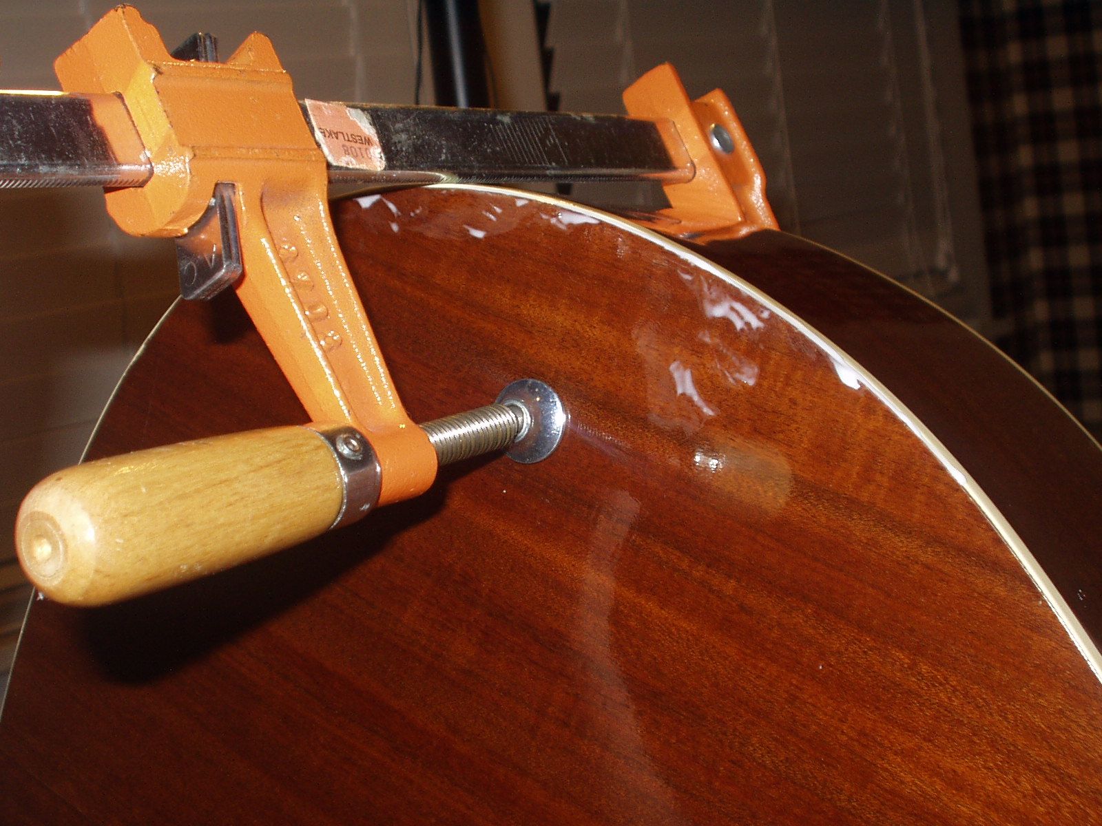 How to Fix the Backing of an Acoustic Guitar : 5 Steps - Instructables