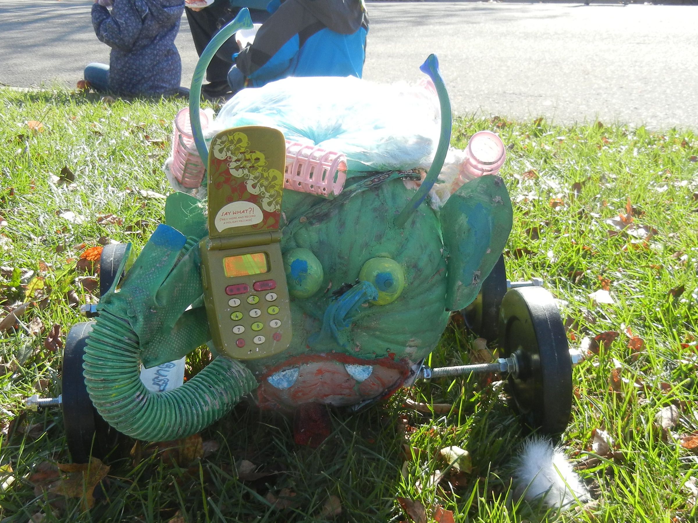 How to Build a PUMPKIN RACER With Two Parallel Independent Axles : 9 ...