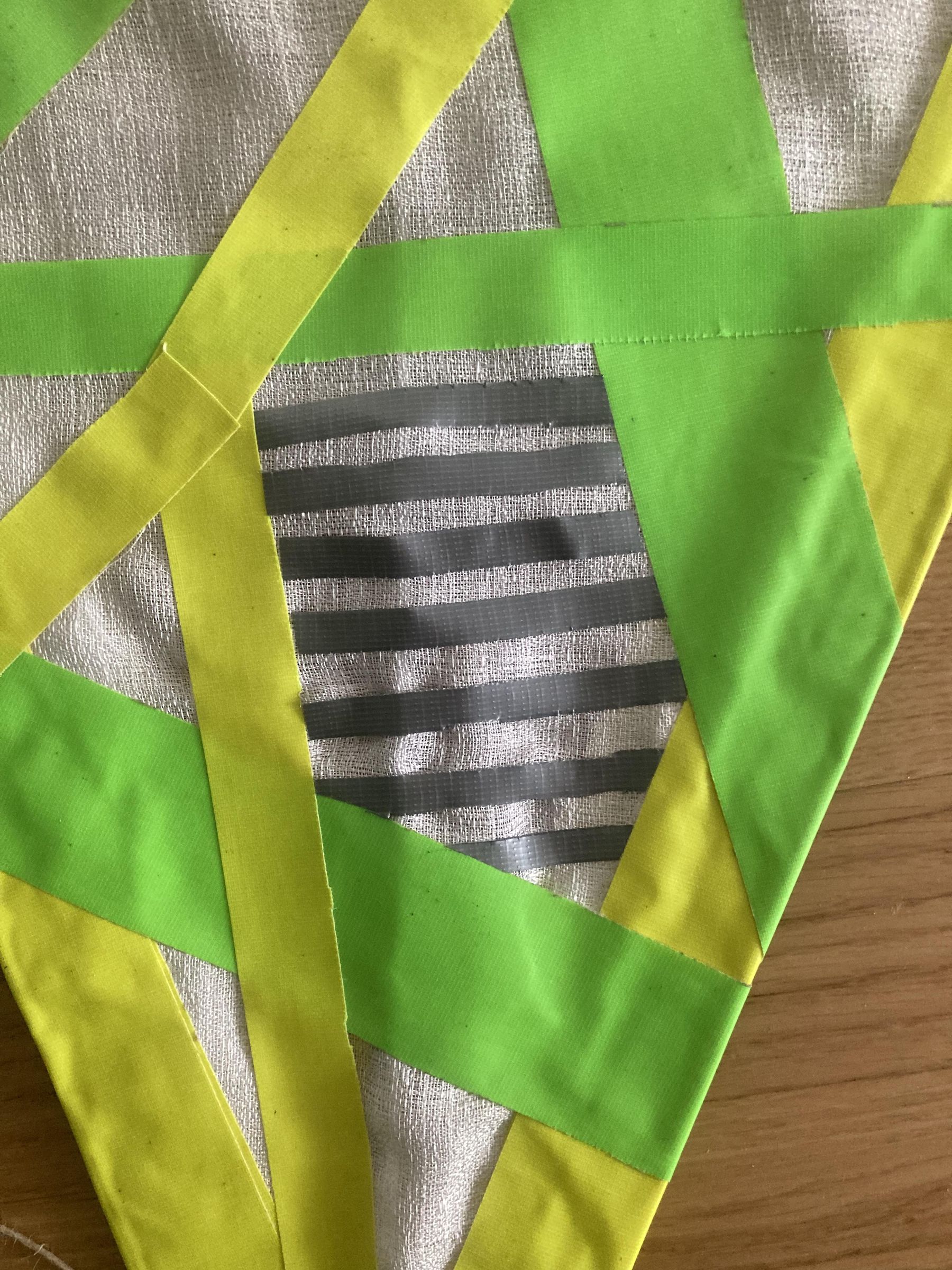 Tape-Art-Kite : 5 Steps - Instructables