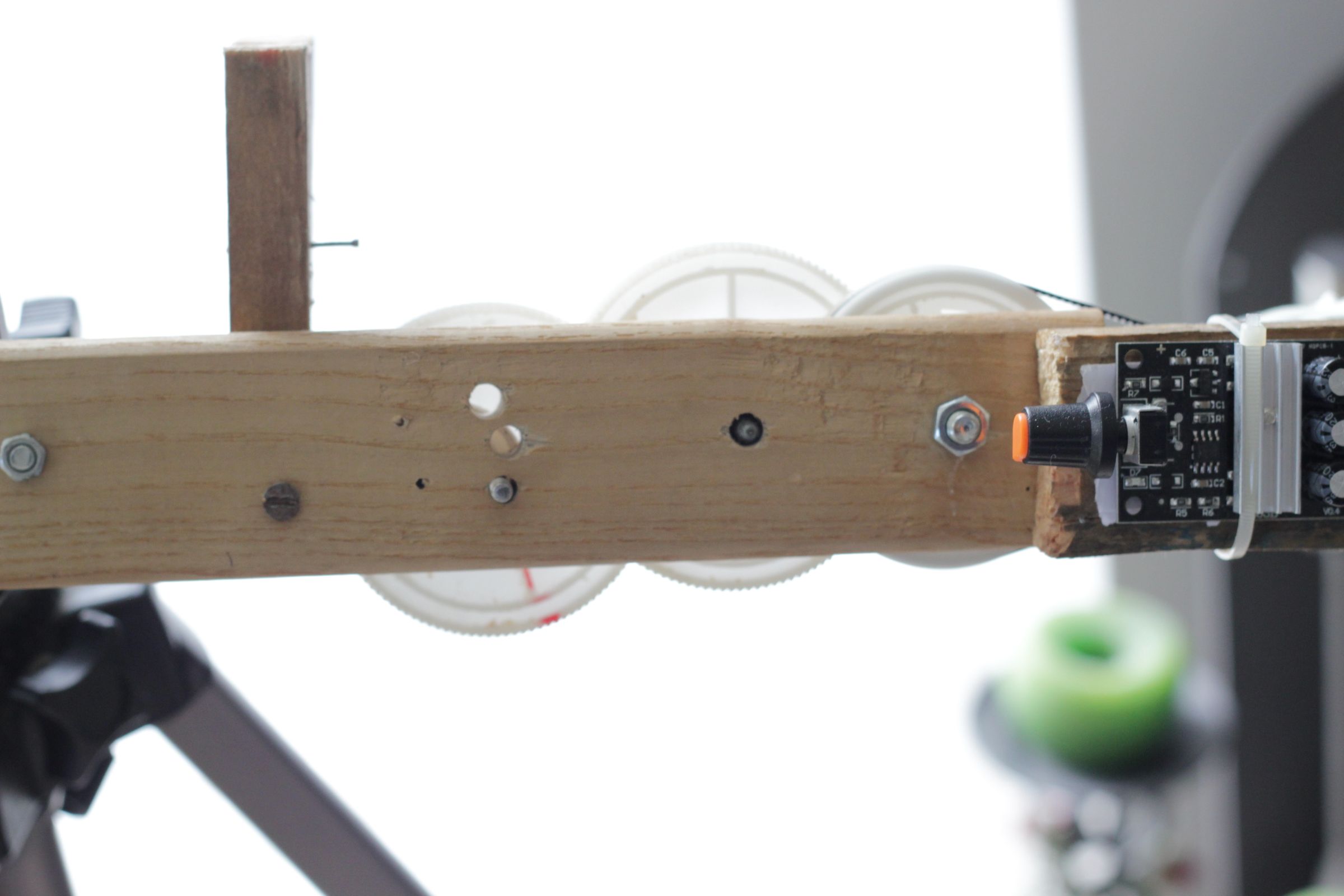 AstroTracker - a Barn Door Star Tracker : 10 Steps (with Pictures ...