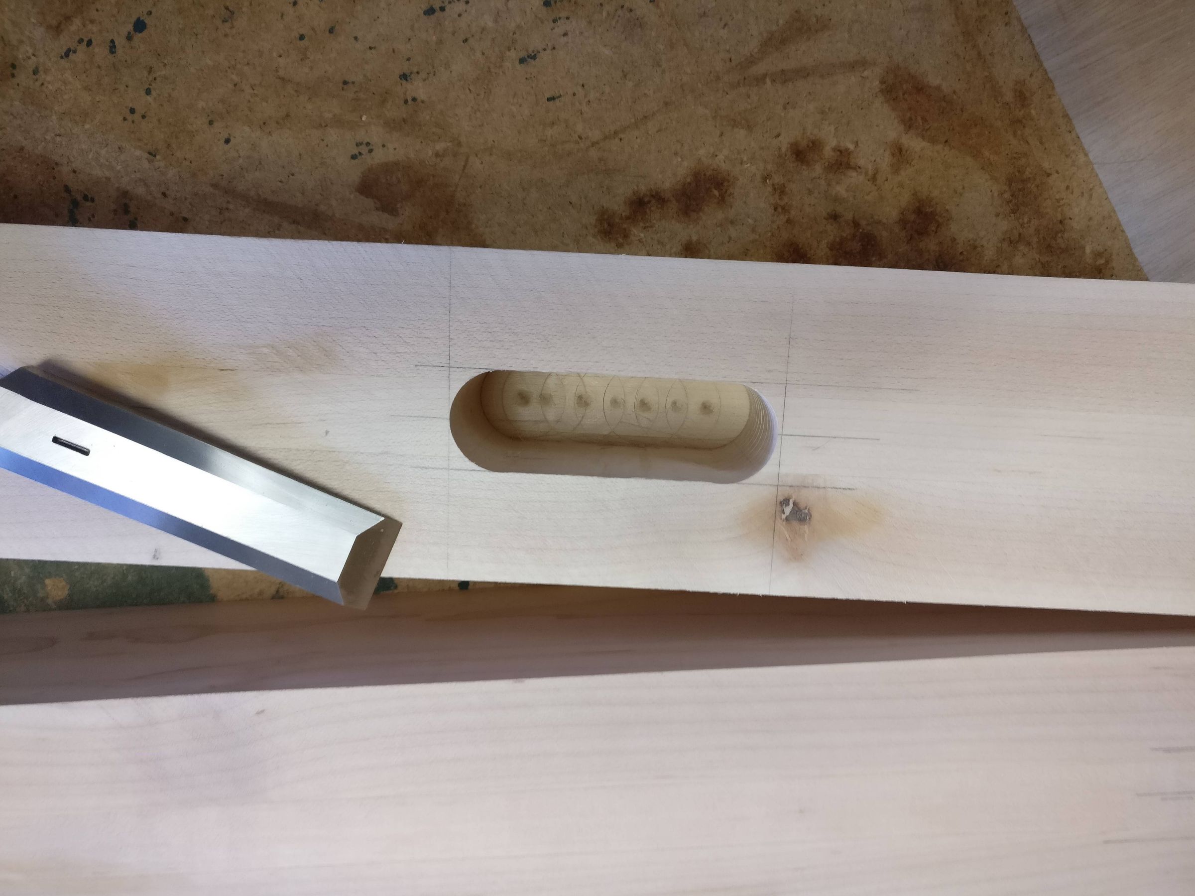 Make a Large Round Dining Table With Turntable : 10 Steps (with ...