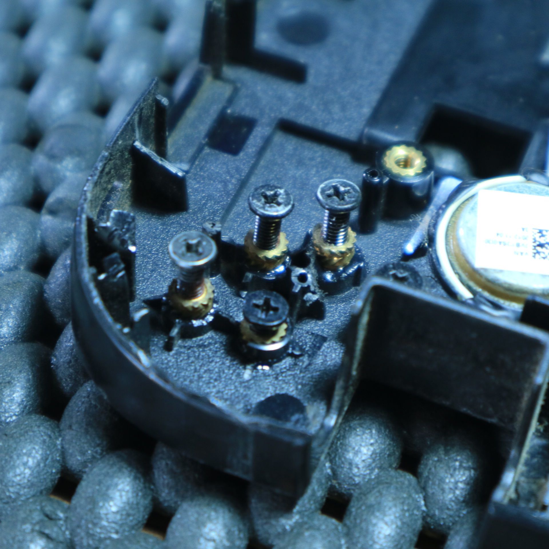 How to Fix Broken Laptop Hinge : 7 Steps - Instructables