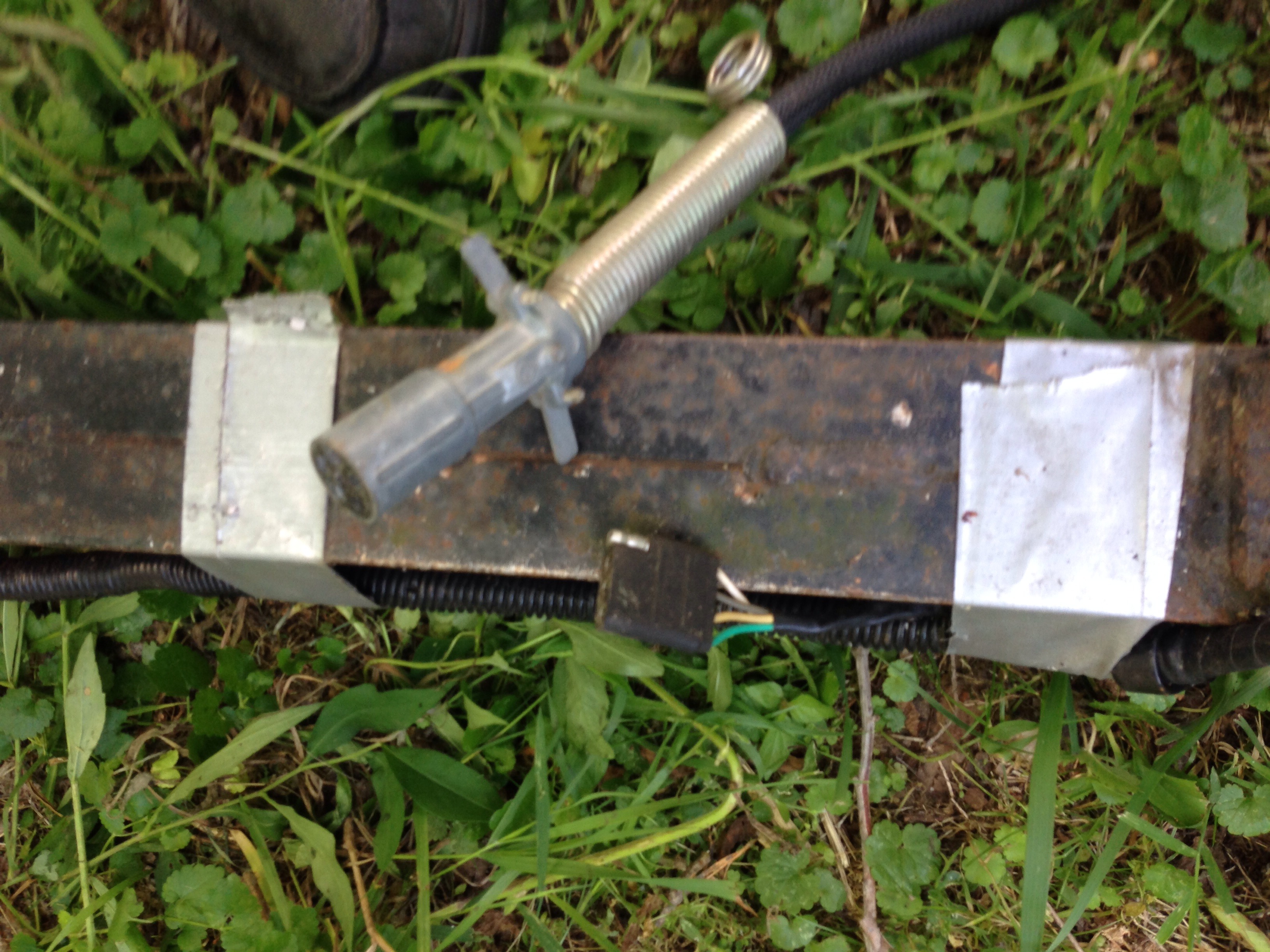 How to Make a Car/Truck Tow Dolly Cheap : 10 Steps - Instructables