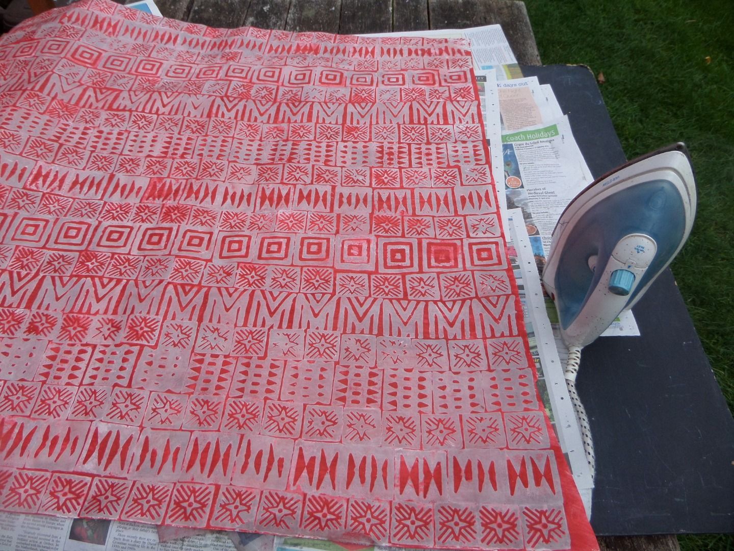 Batik Xmas Wrapping Paper : 6 Steps (with Pictures) - Instructables