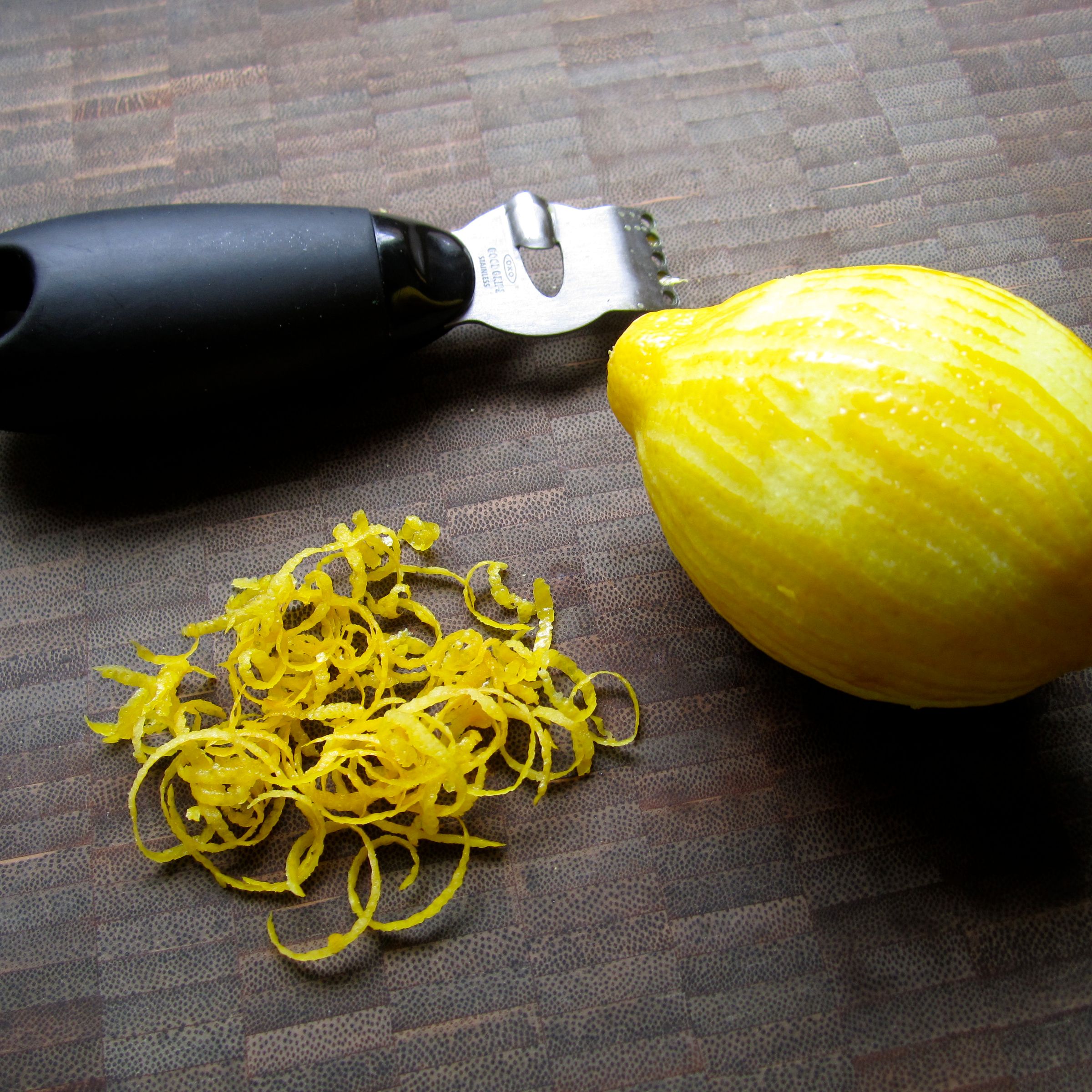 How to Zest a Lemon : 4 Steps (with Pictures) - Instructables