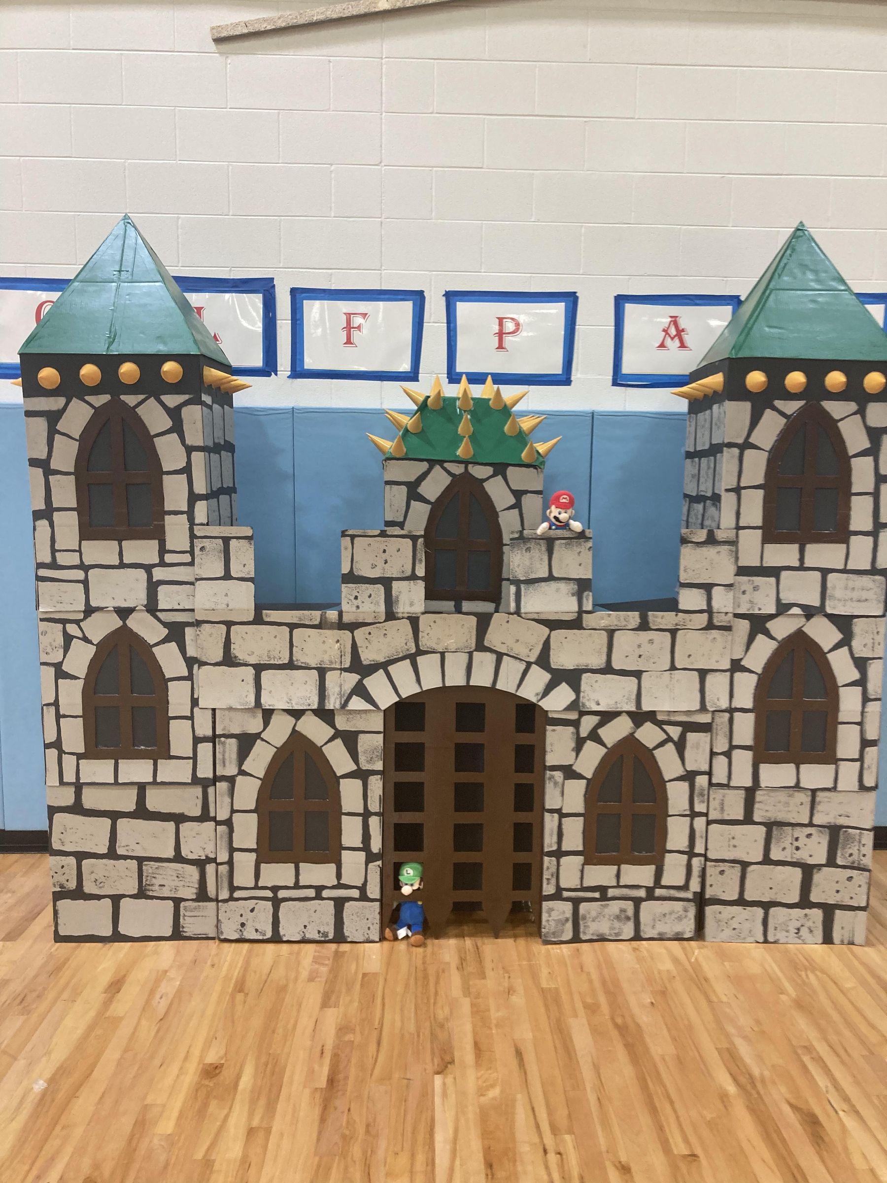 Photo Booth Castle for Highlands Kids : 19 Steps - Instructables