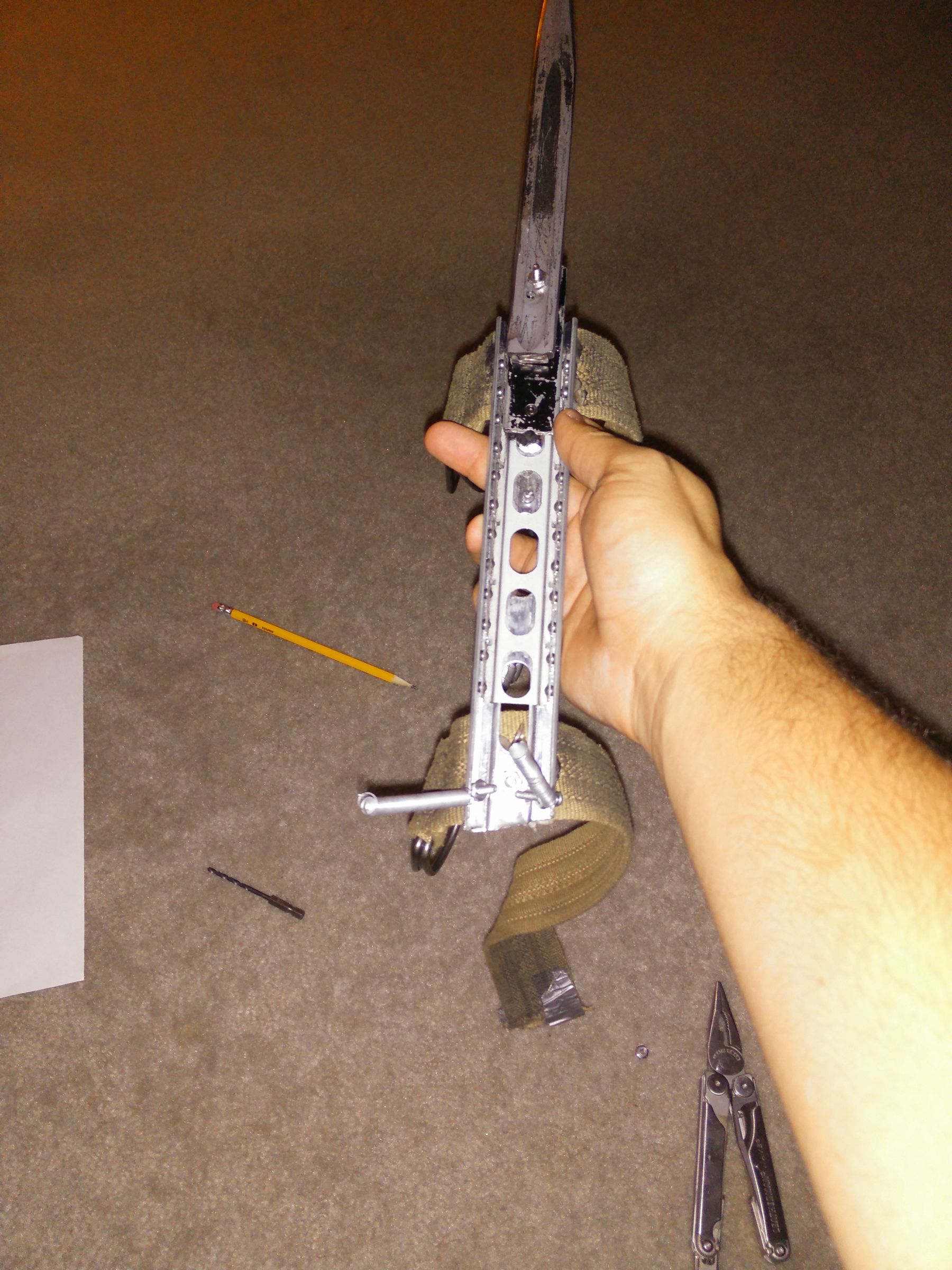 Assassins Creed Hidden Blade : 9 Steps - Instructables