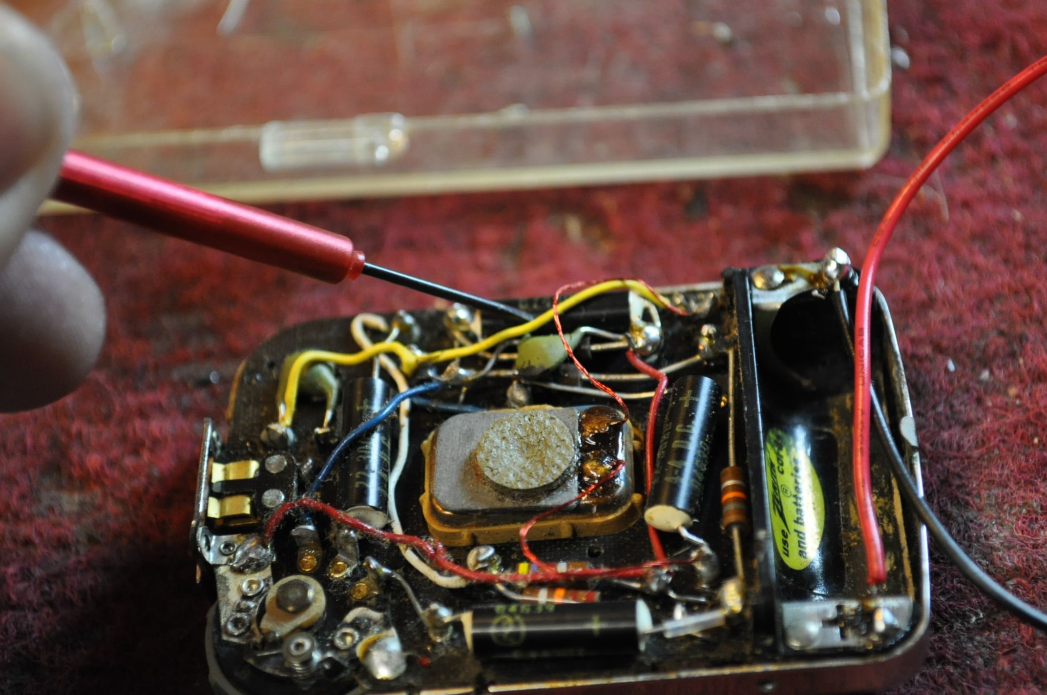 Turn a Vintage Transistor Hearing Aid Into an Amplified Microphone for ...