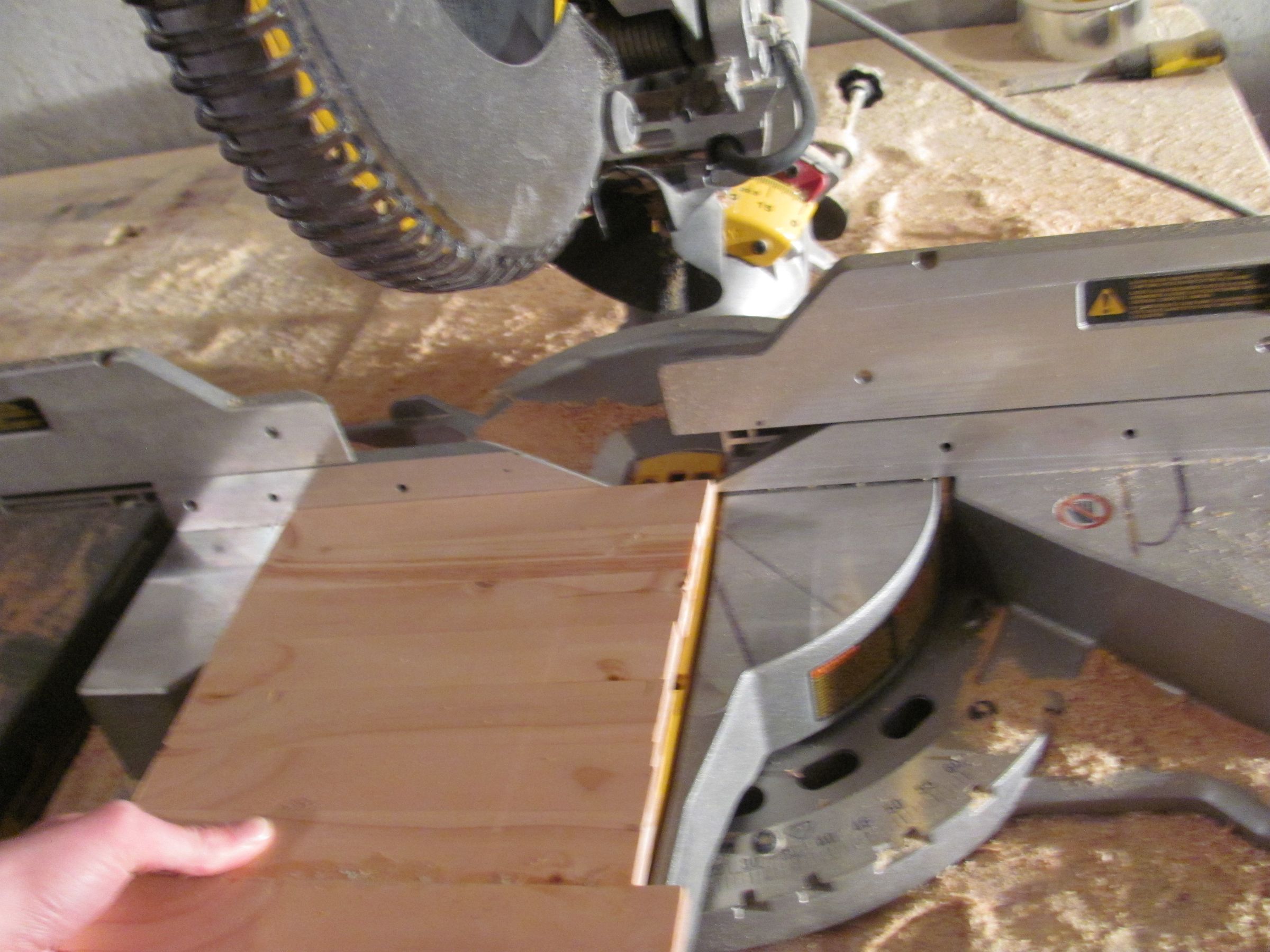 2x12 End Table With HDPE Knob : 12 Steps (with Pictures) - Instructables