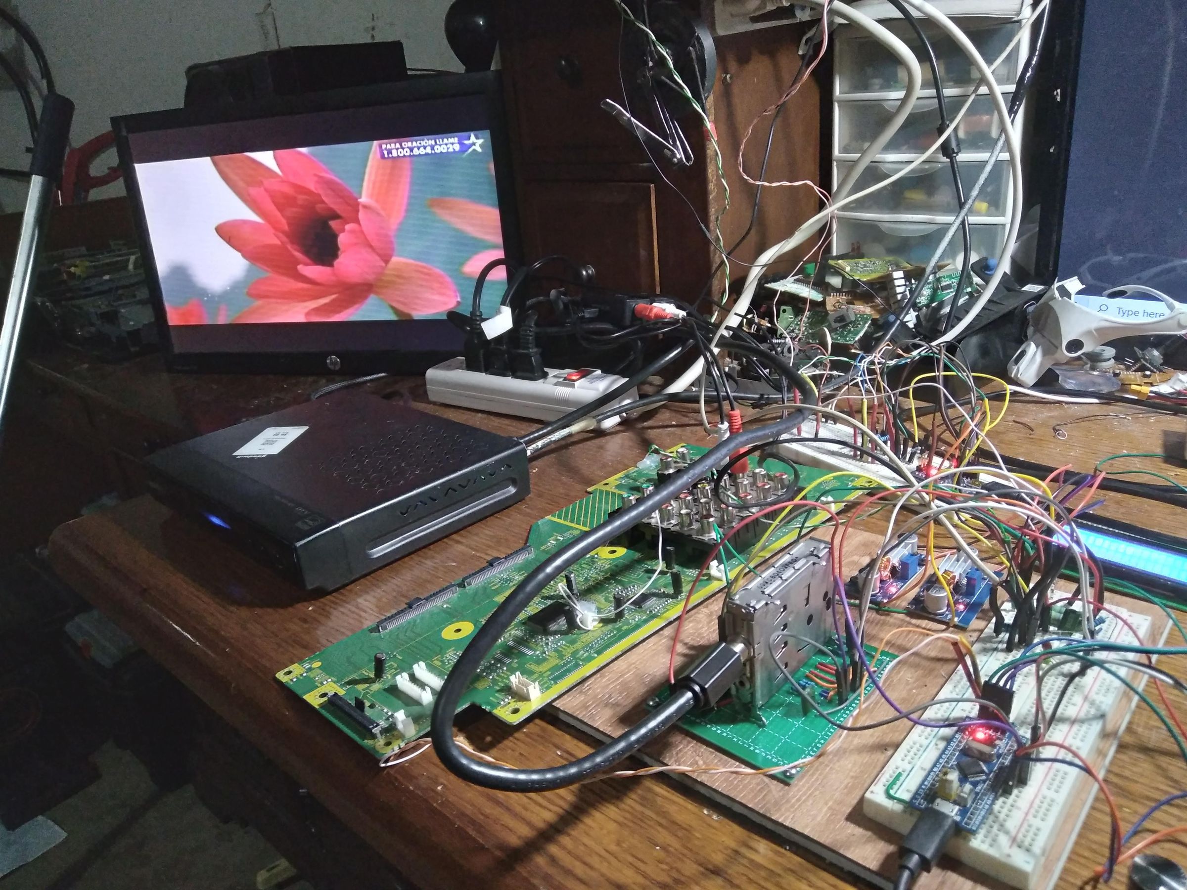 Phase-Locked Loop (PLL) Synthesizer : 8 Steps (with Pictures ...