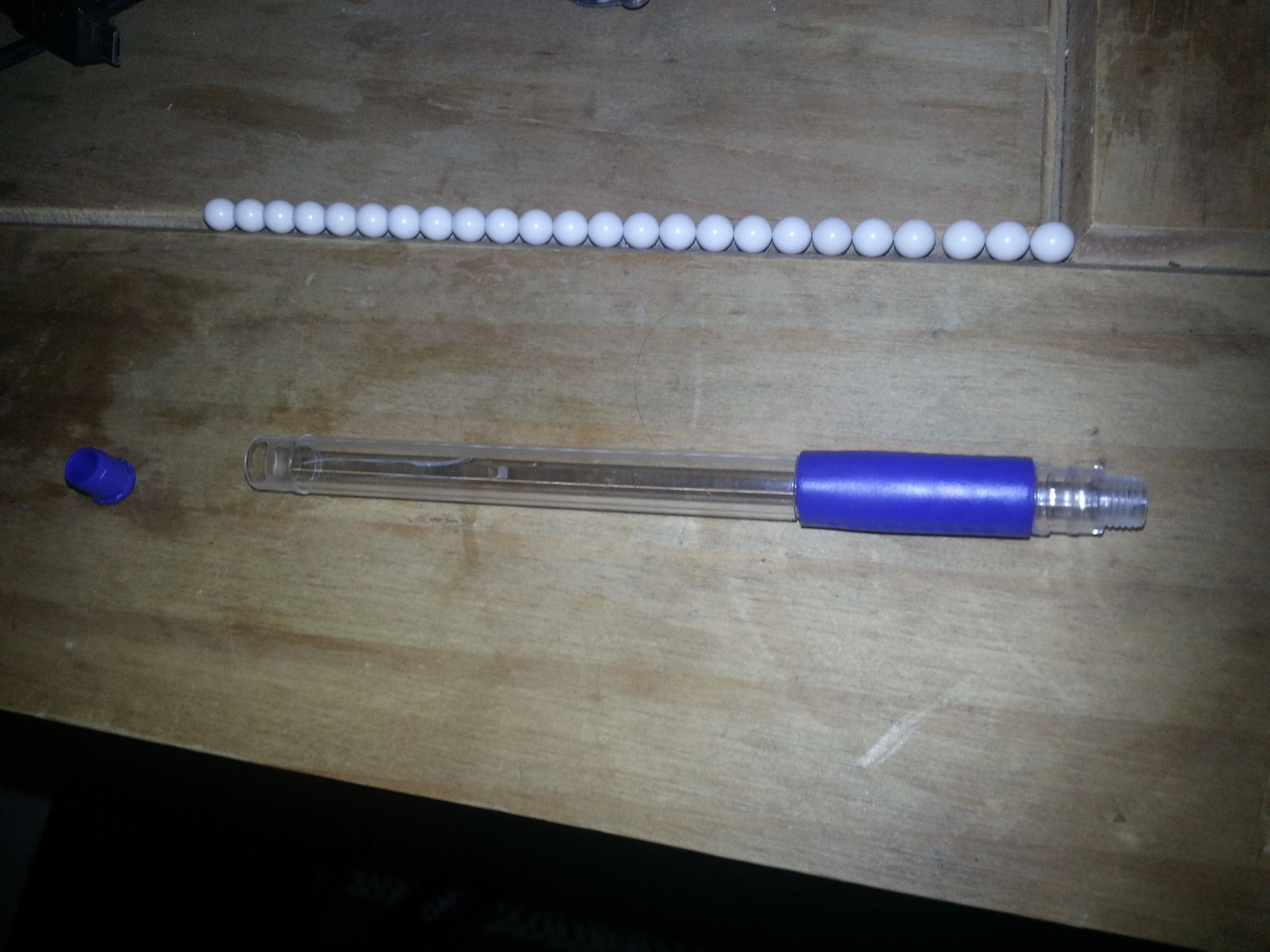 Bb Holder With Easy Open : 4 Steps - Instructables