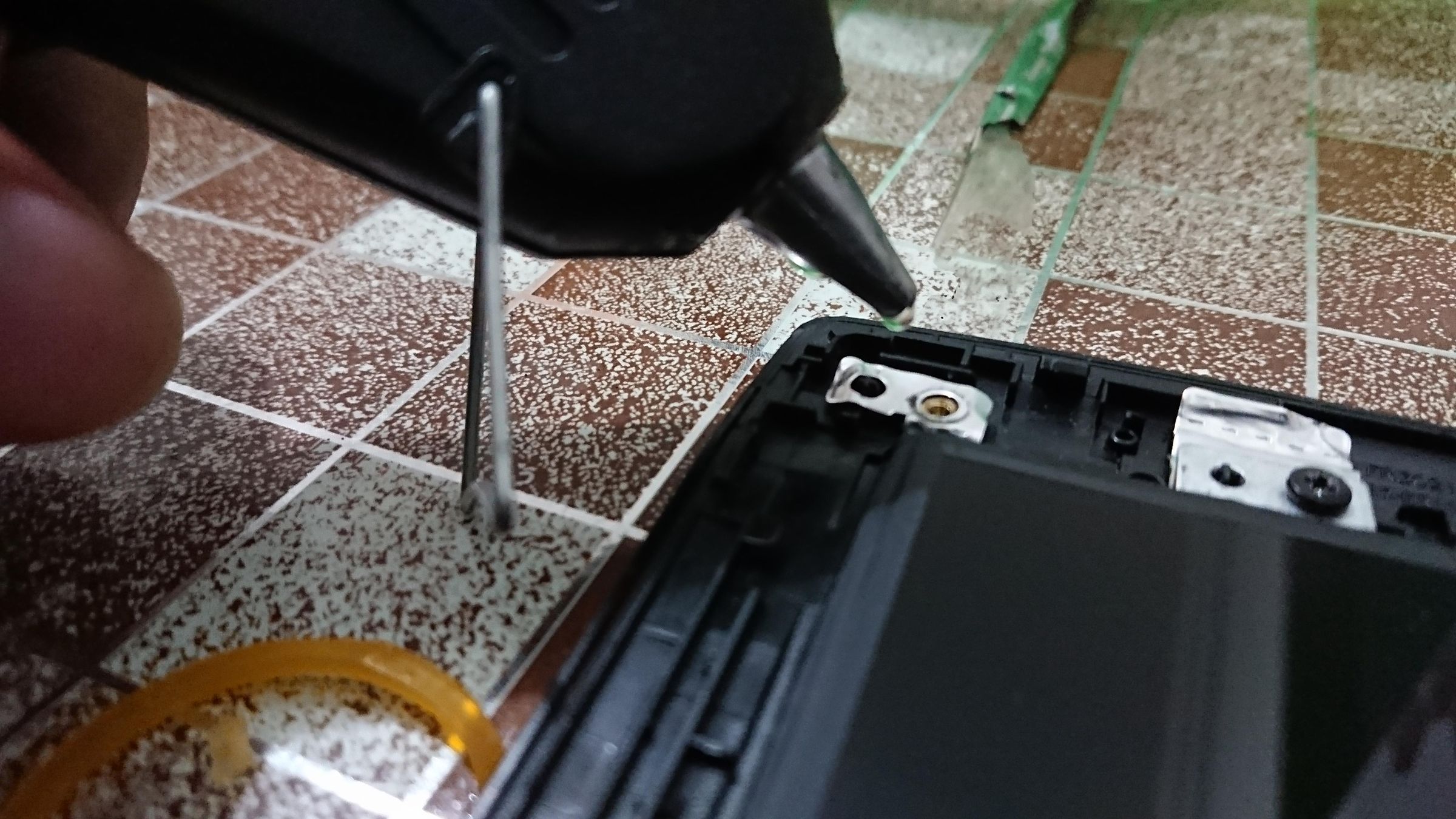 Repurposed Laptop Monitor Version 2.0 : 5 Steps - Instructables