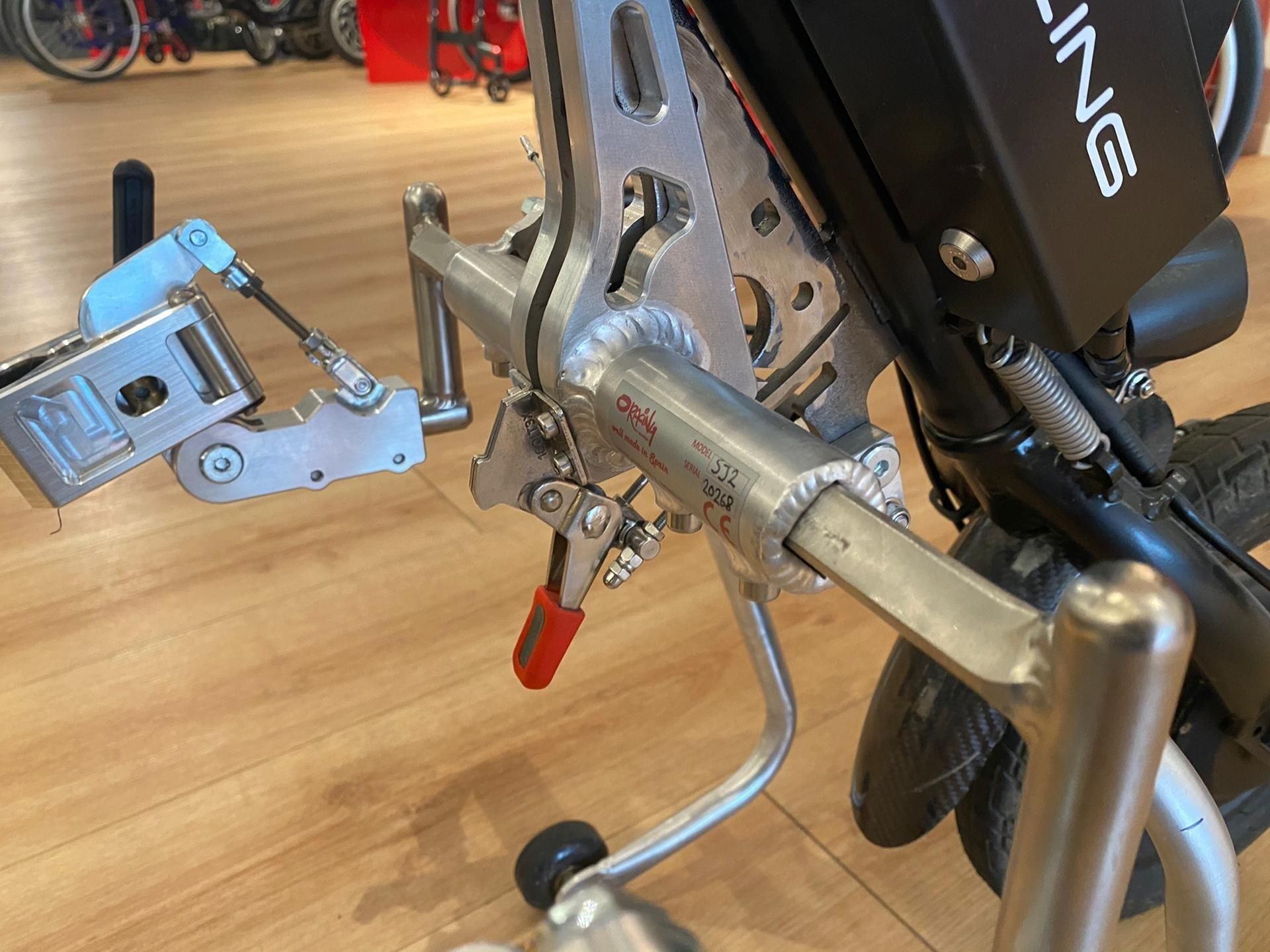 D4E1 Streetjet Lever Aid : 8 Steps - Instructables