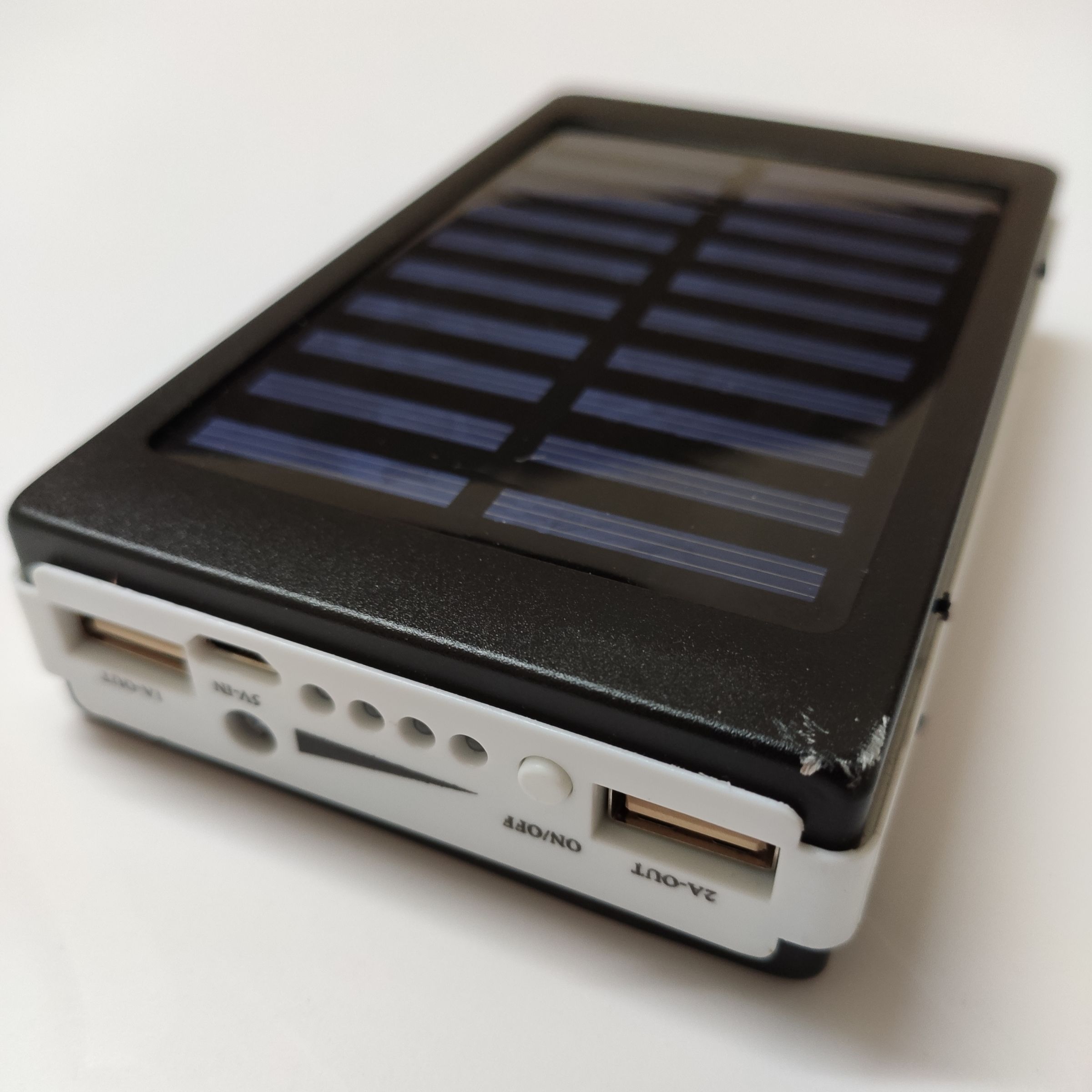 Solar Power Bank Using Old Laptop Batteries : 5 Steps - Instructables