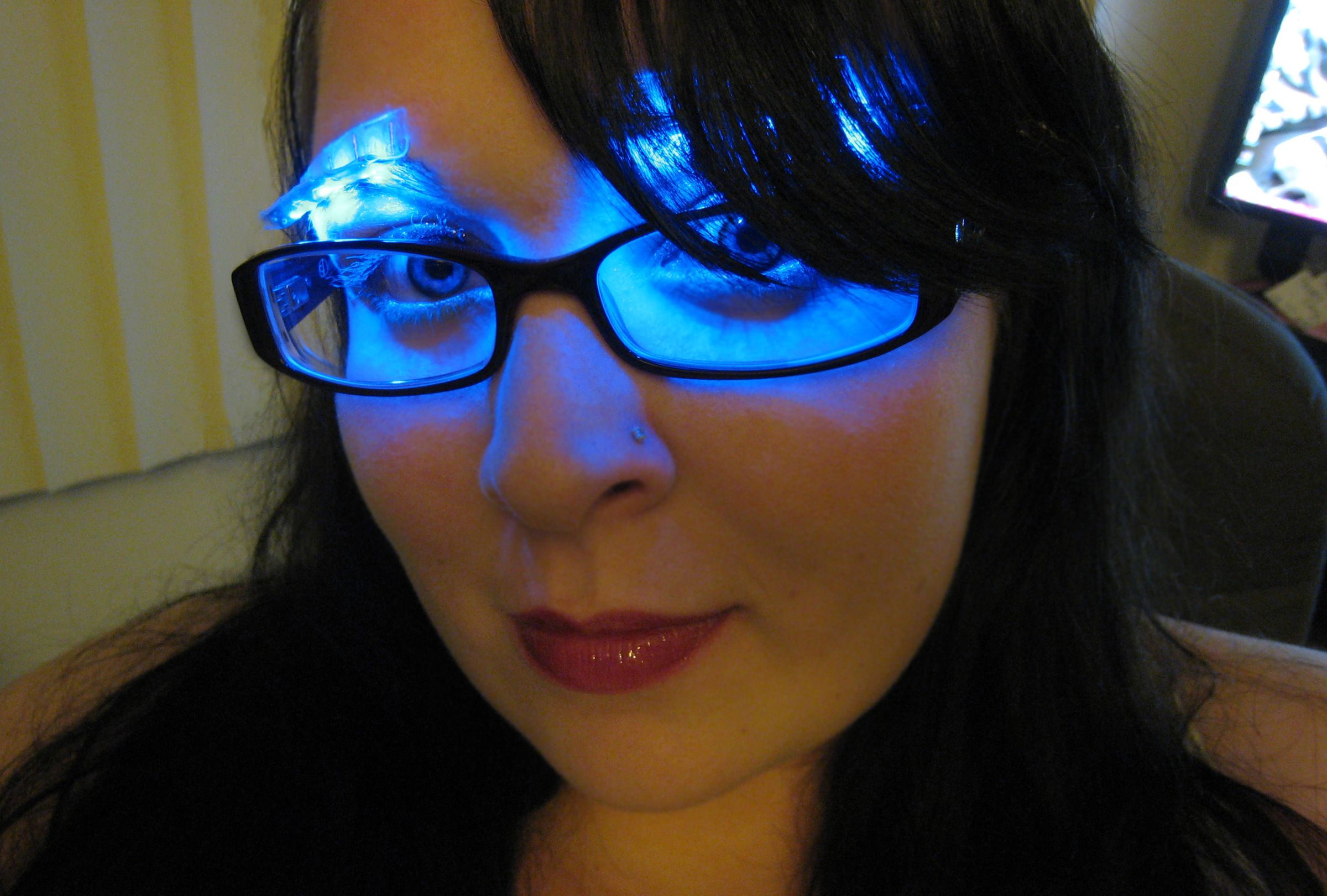 Electric Eyeshadow : 12 Steps (with Pictures) - Instructables