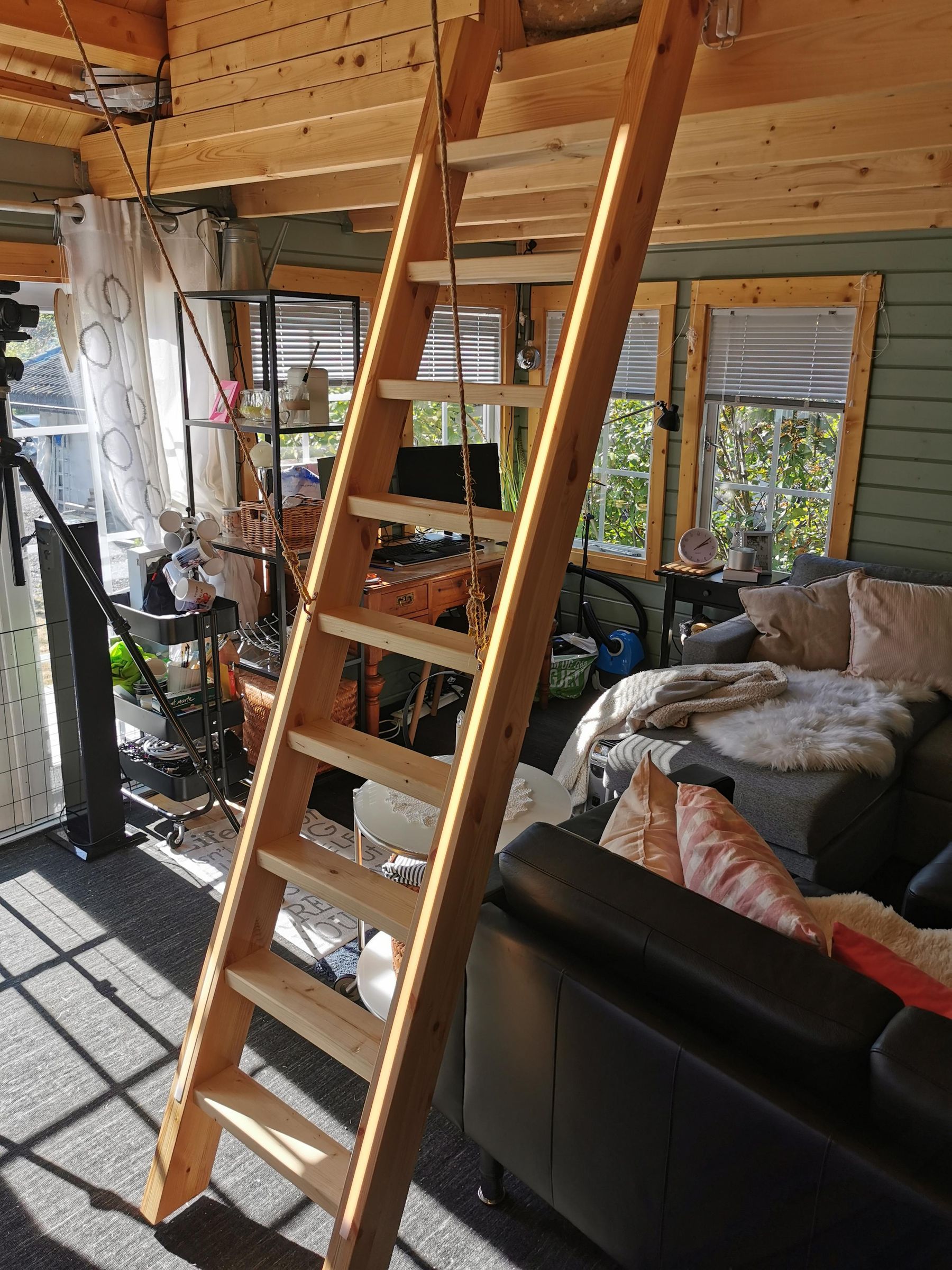 Levitating Ladder Lamp : 7 Steps (with Pictures) - Instructables