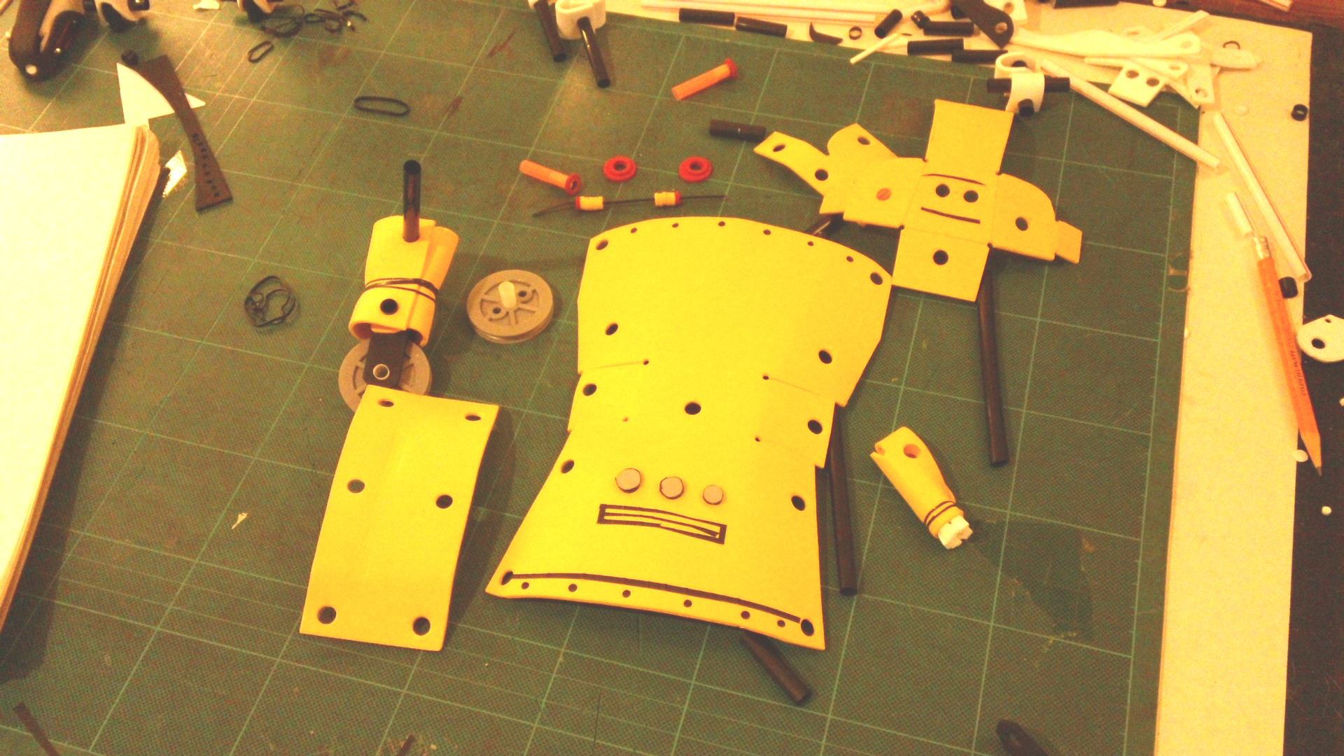 Strawbots: Instructables Robot : 12 Steps (with Pictures) - Instructables