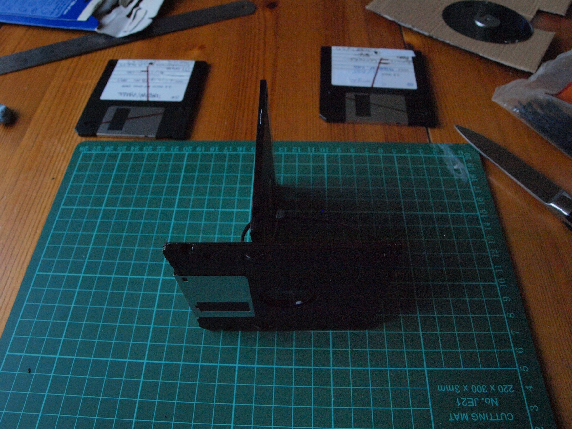Floppy Disk Phone Dock : 6 Steps - Instructables