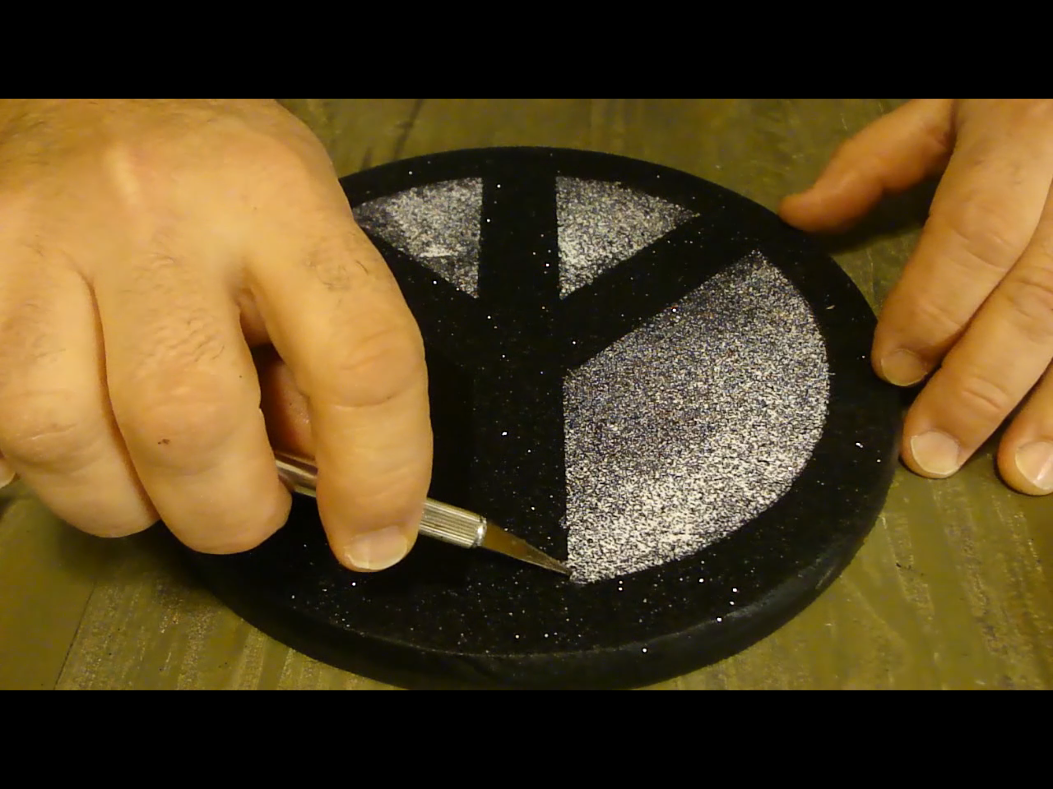 3D PEACE SIGN WITH a FLUID ACRYLIC POUR FINISH : 5 Steps (with Pictures ...