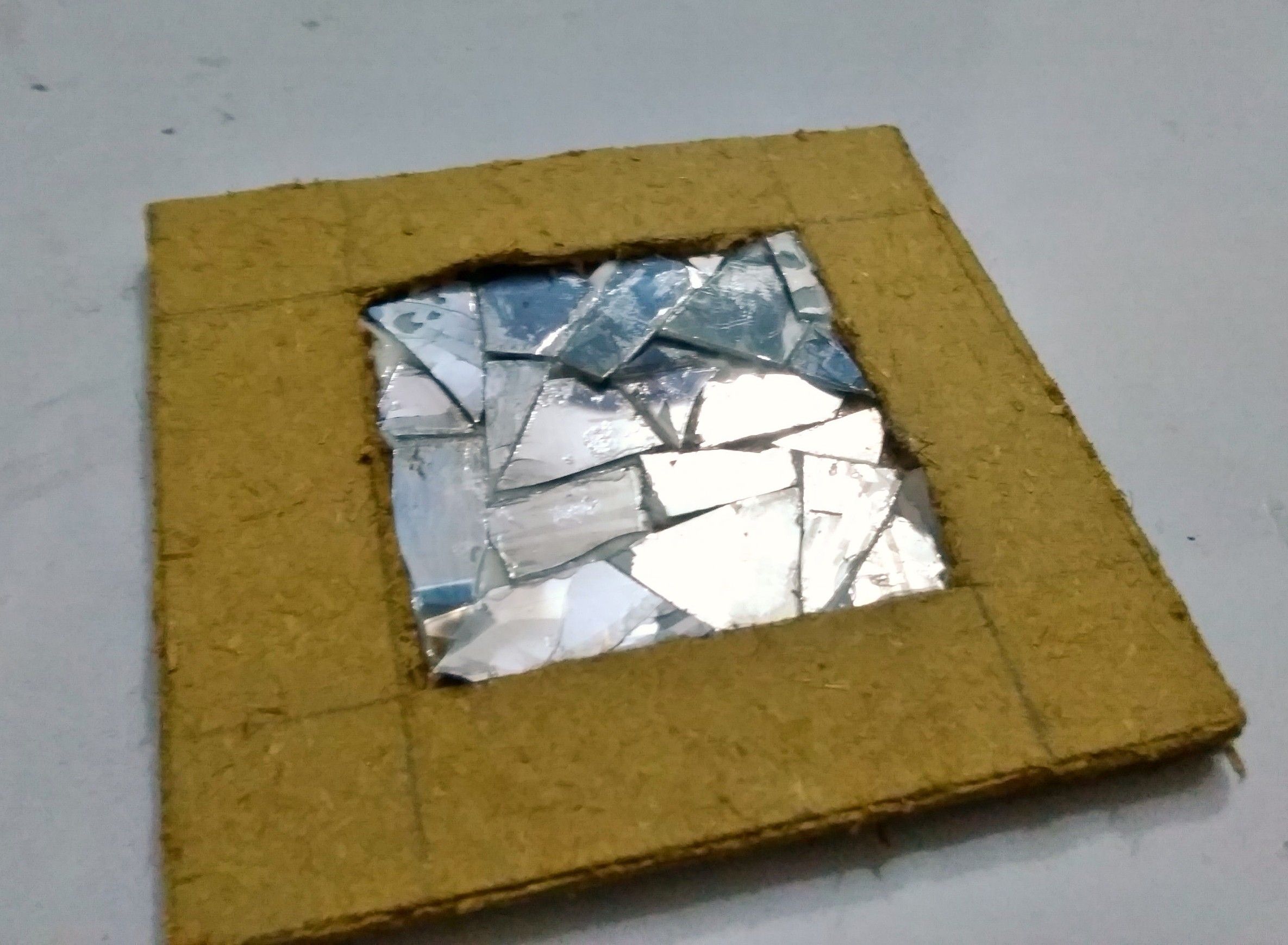 Recycled DVD Mosaic Frame : 6 Steps - Instructables