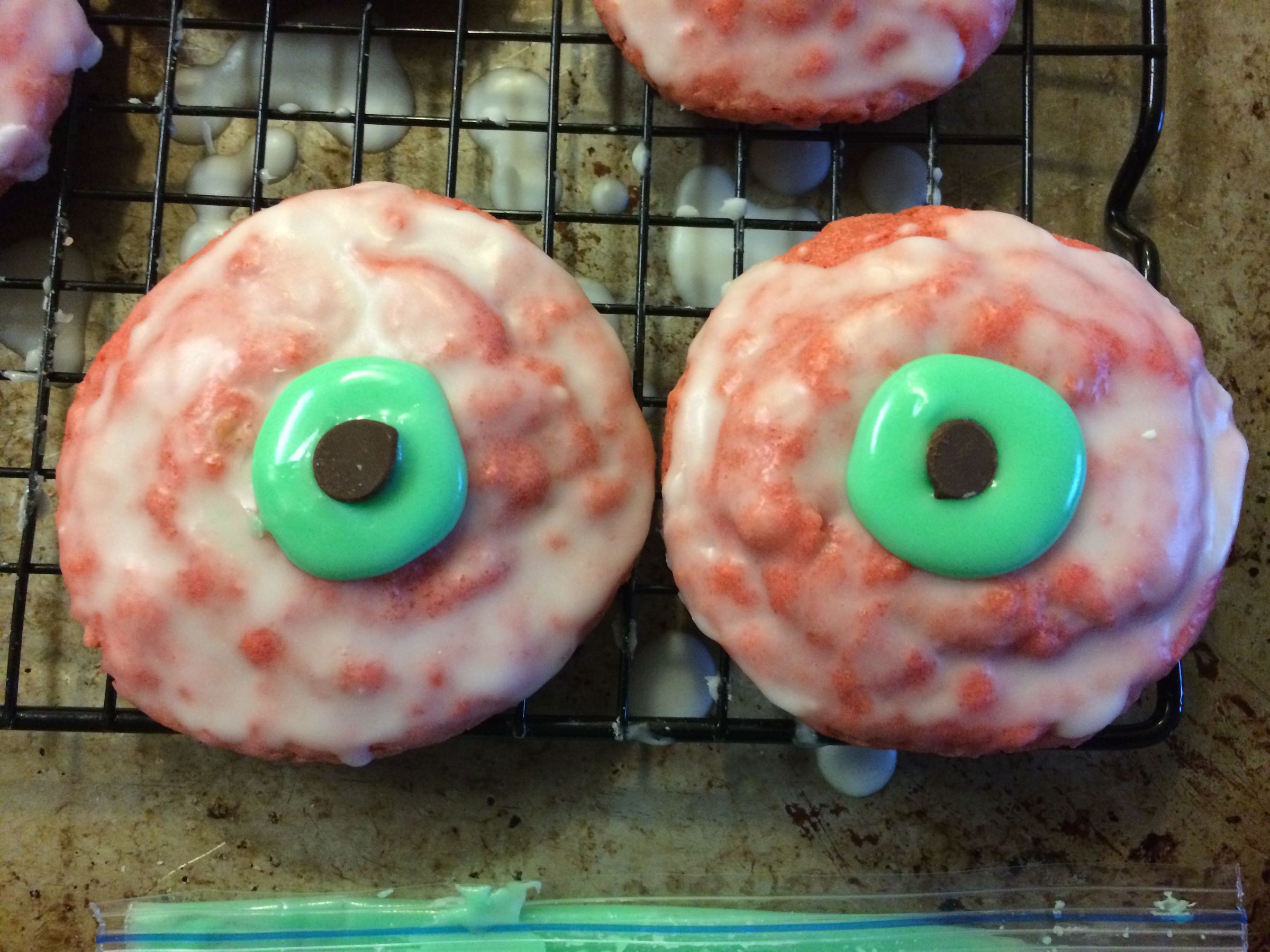 Zombie "Eye"-ced Oatmeal Cookies : 6 Steps (with Pictures) - Instructables