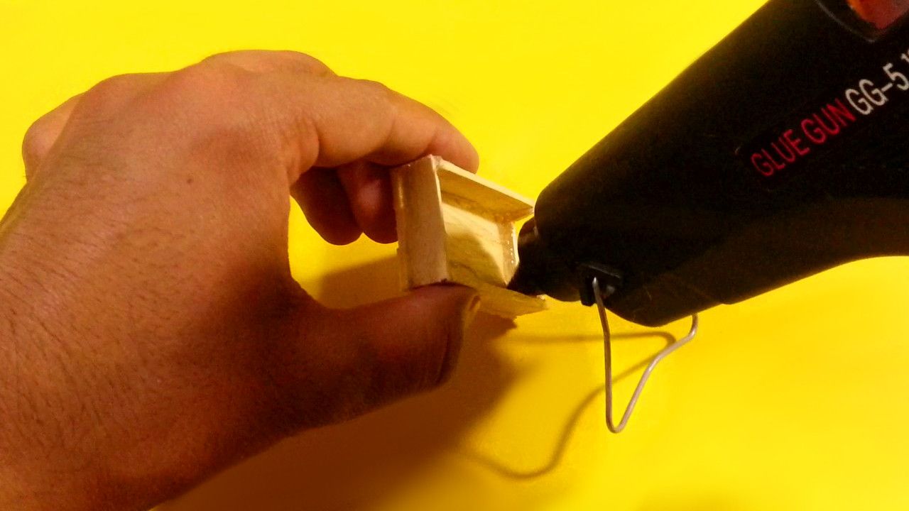 How to Make Battery Holder : 5 Steps (with Pictures) - Instructables