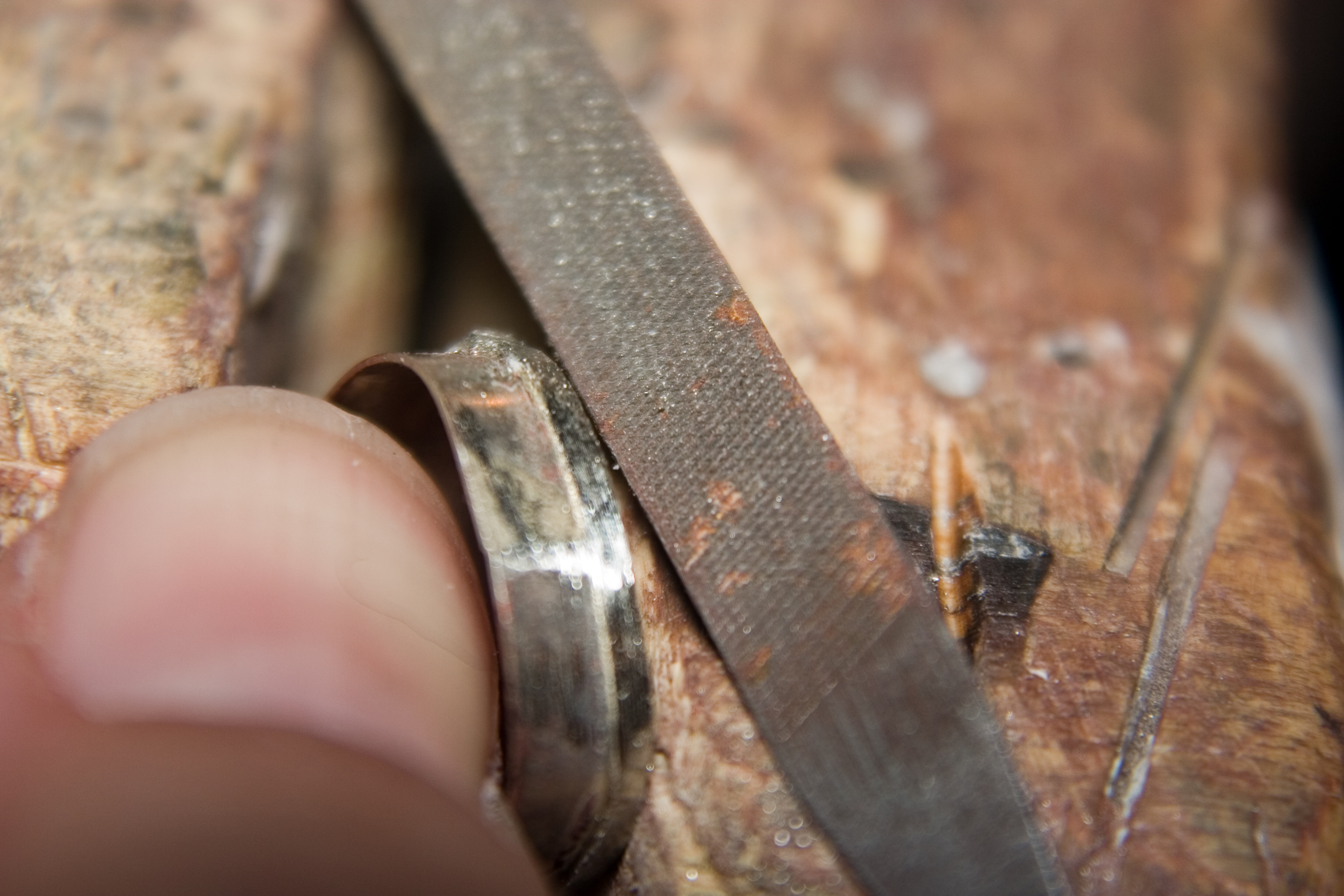 How to Make a Simple Bezel Setting : 6 Steps (with Pictures ...