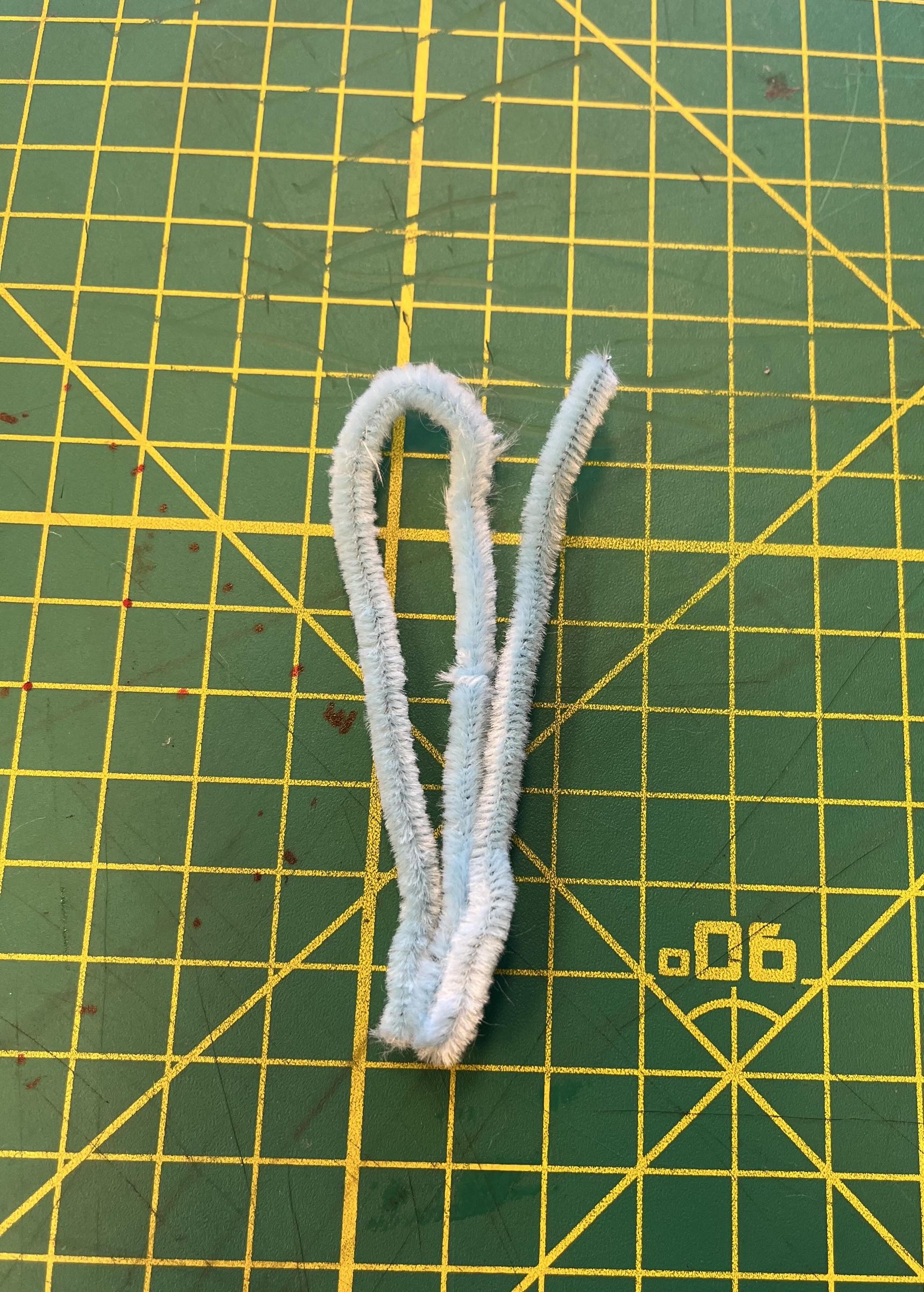 How to Make a Pipe Cleaner Flower : 11 Steps - Instructables