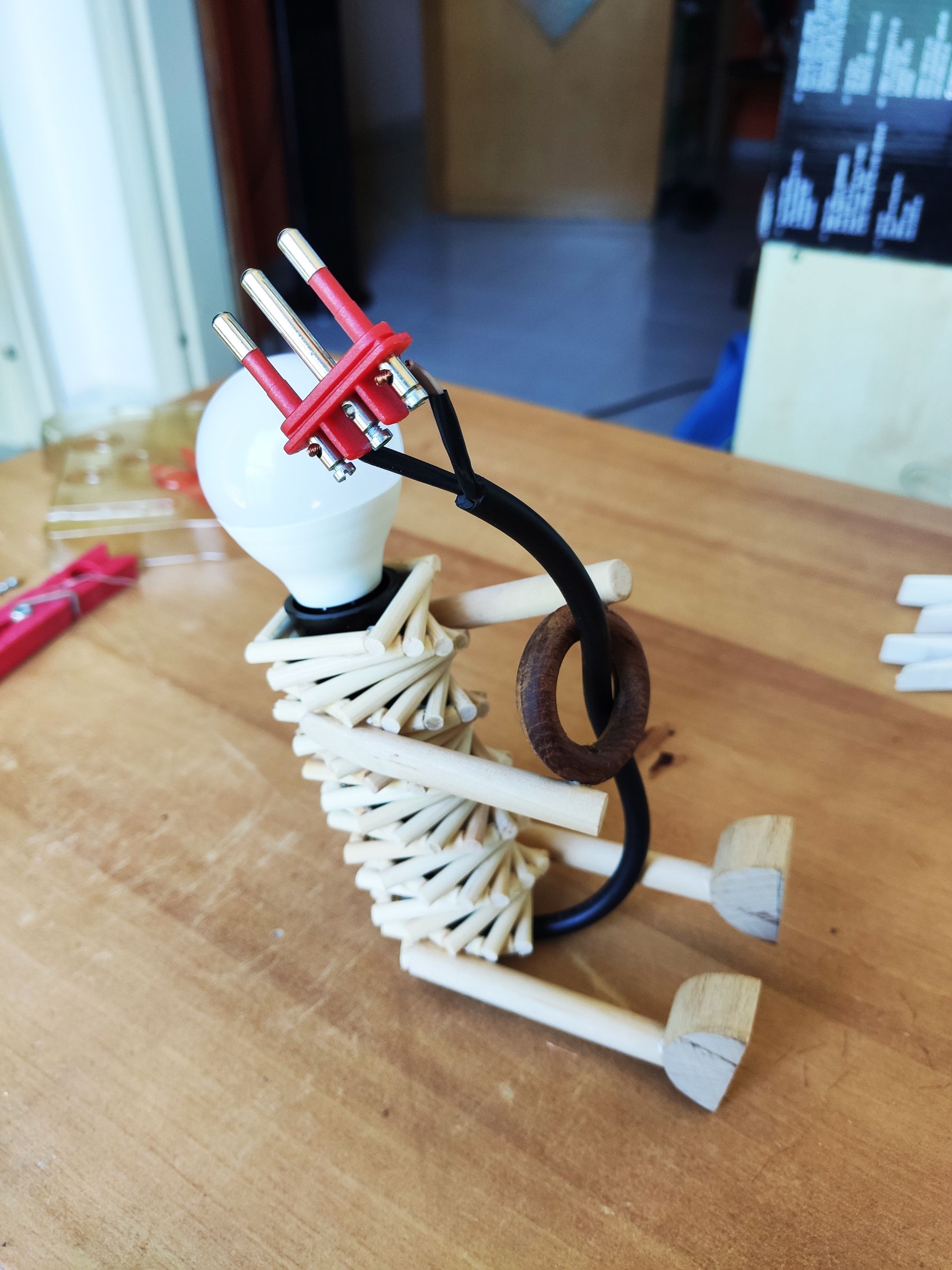 Wall Climber Lamp : 6 Steps (with Pictures) - Instructables