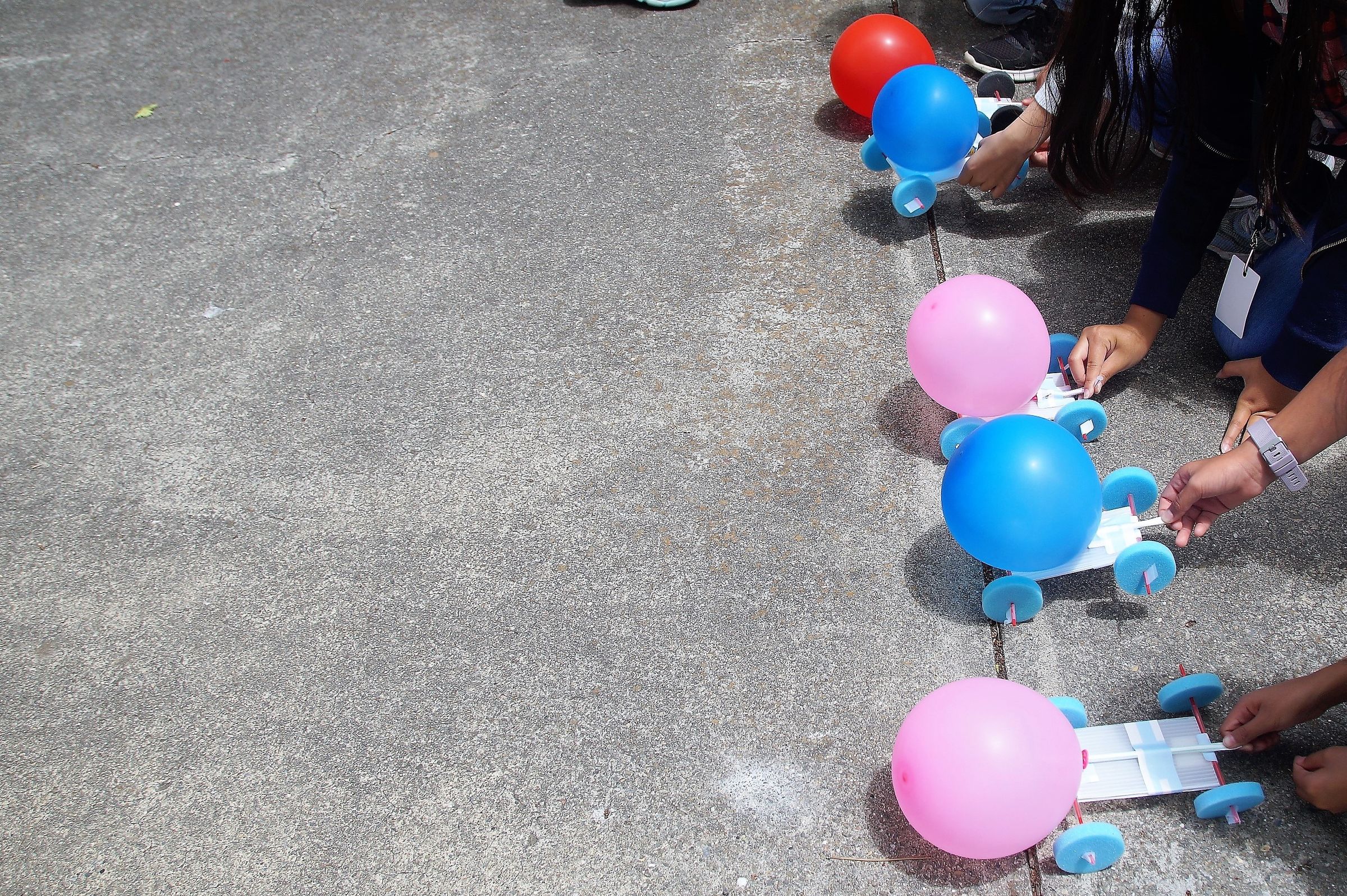 Balloon Rocket Cars : 9 Steps (with Pictures) - Instructables