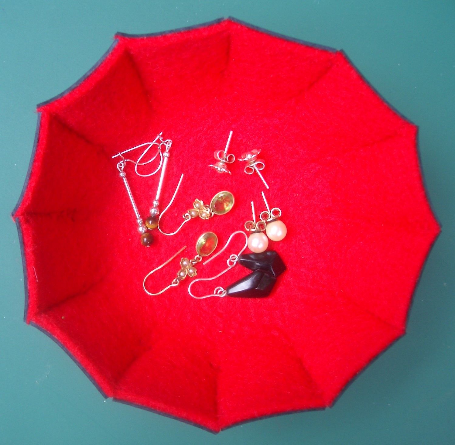 Leather and Felt Trinket Dish : 4 Steps (with Pictures) - Instructables