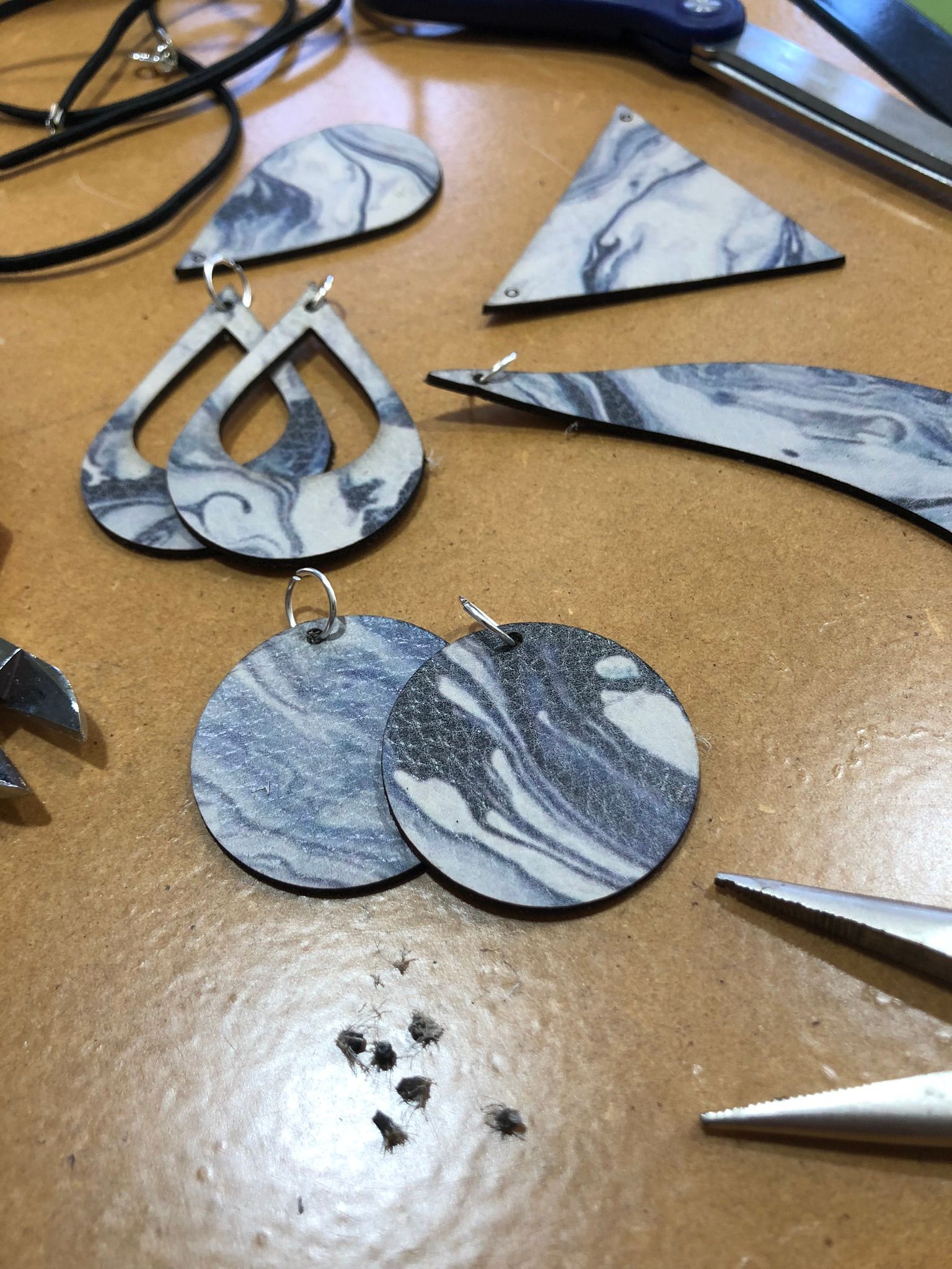 DTG Printing on Leather Swatches - and Laser Cutting Them : 4 Steps ...